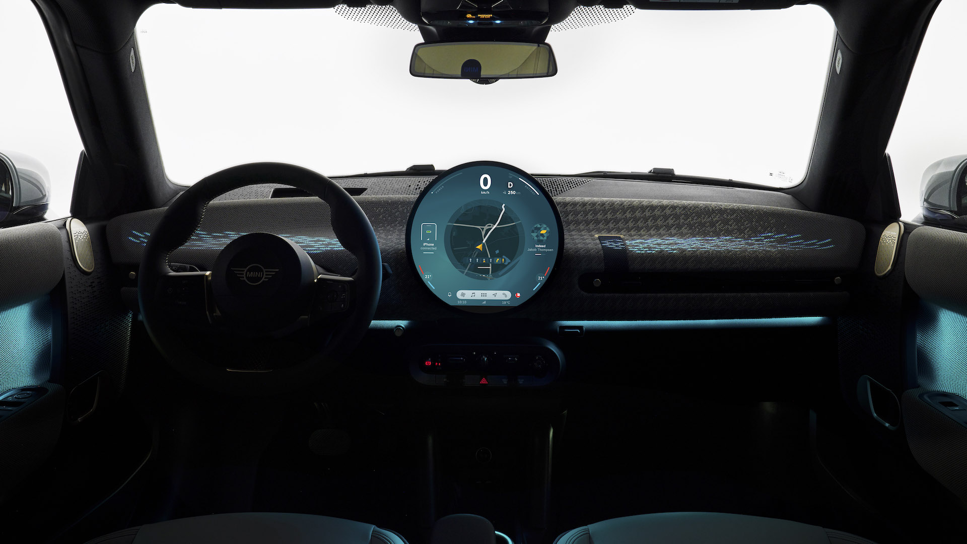 MINI Cooper Electric Review 2024 | Performance & Pricing | Carwow