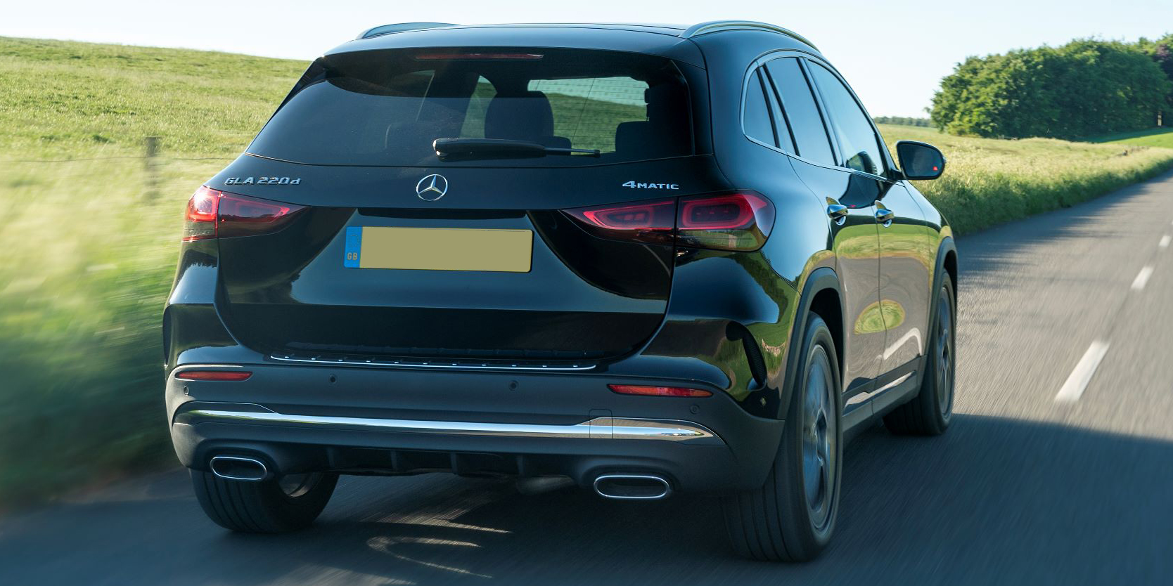 Mercedes GLA Review 2023 | Performance & Pricing | carwow