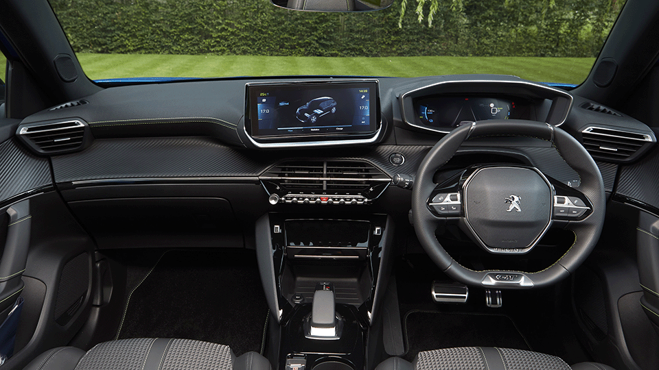 Peugeot e-2008 Review 2023 | Performance & Pricing | carwow