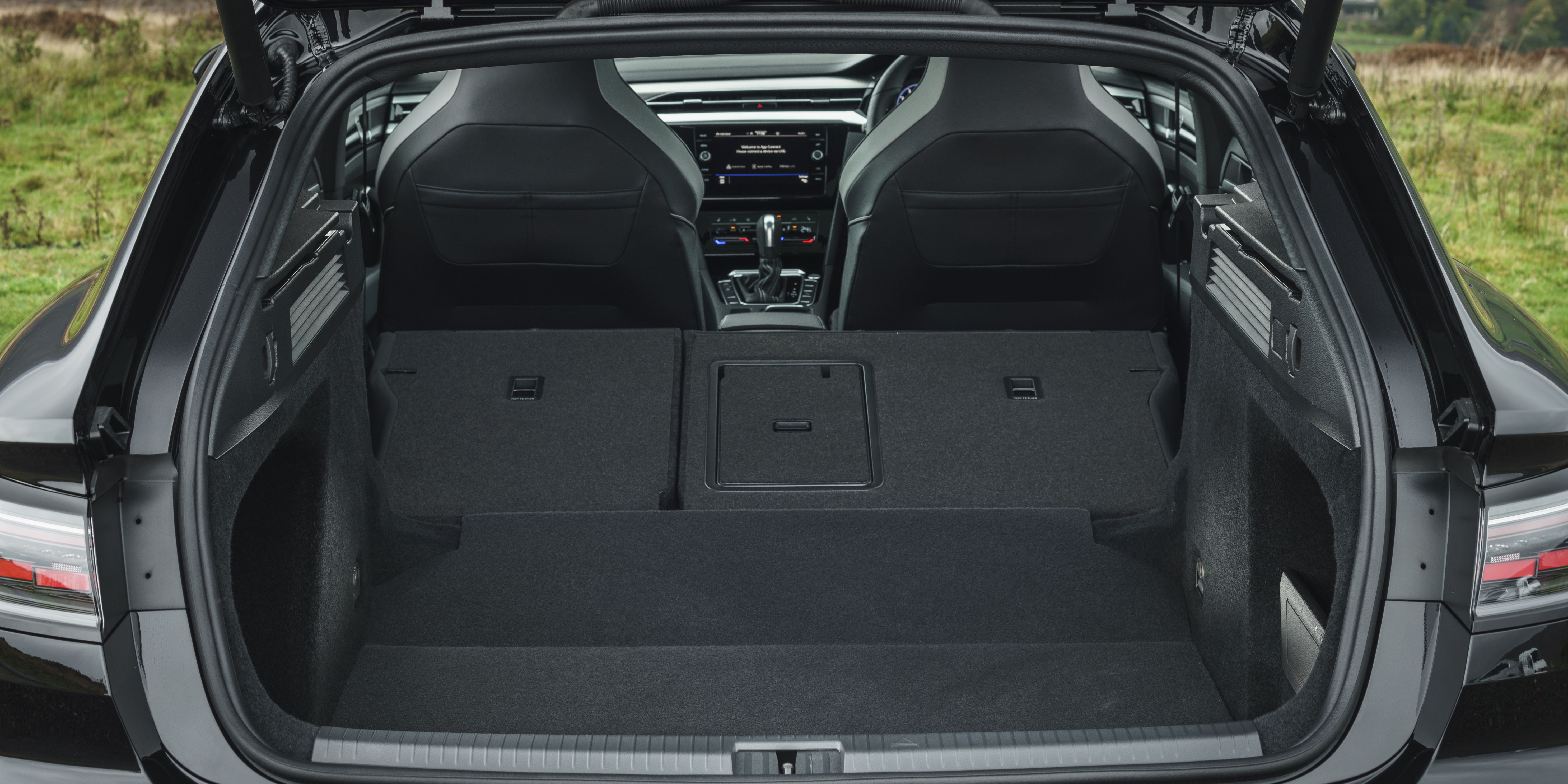 Volkswagen Arteon Shooting Brake Review 2023 | Performance & Pricing ...