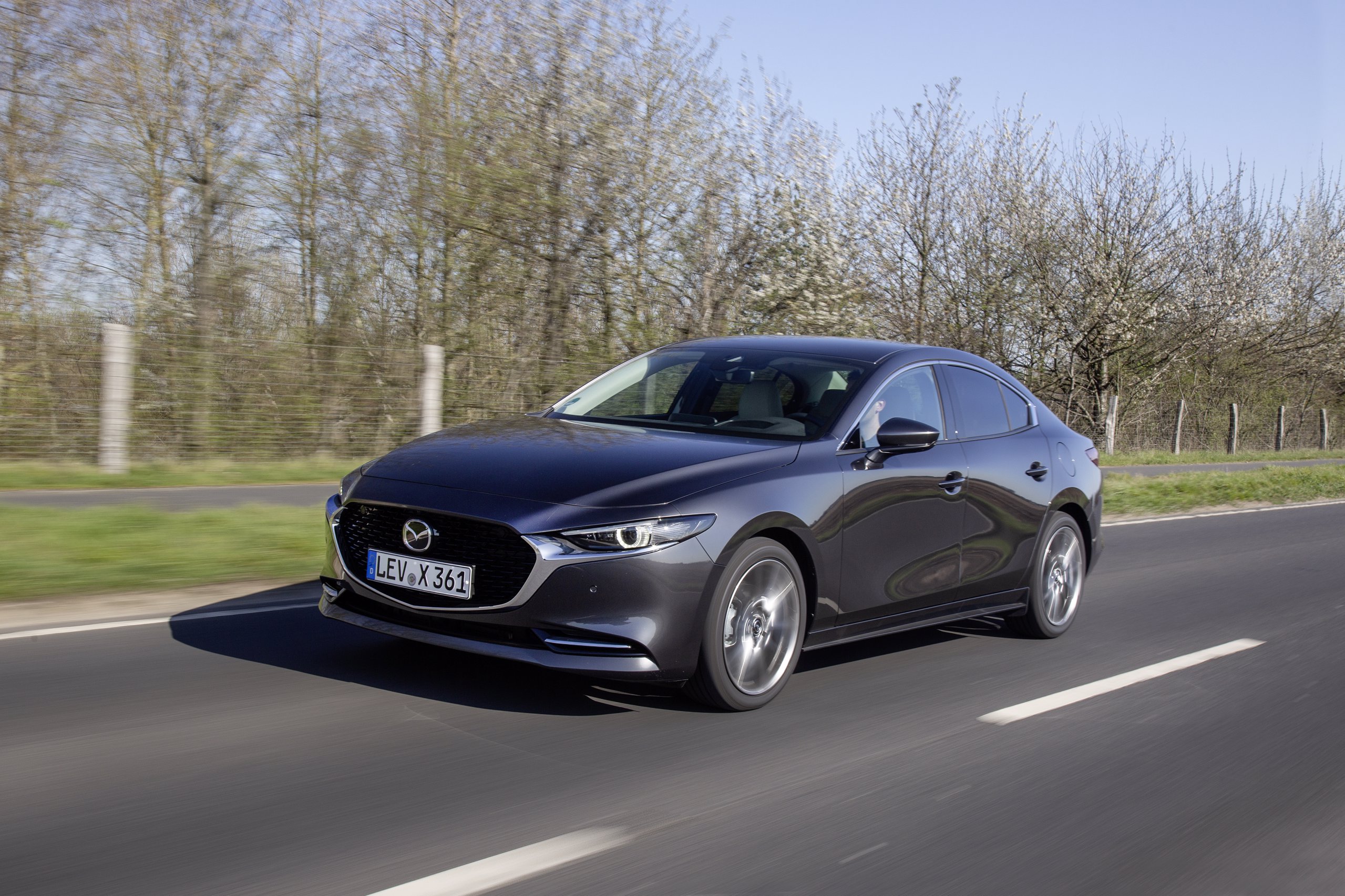 Technische Daten, Maße, Innenraum des Mazda 3 Limousine | carwow.de