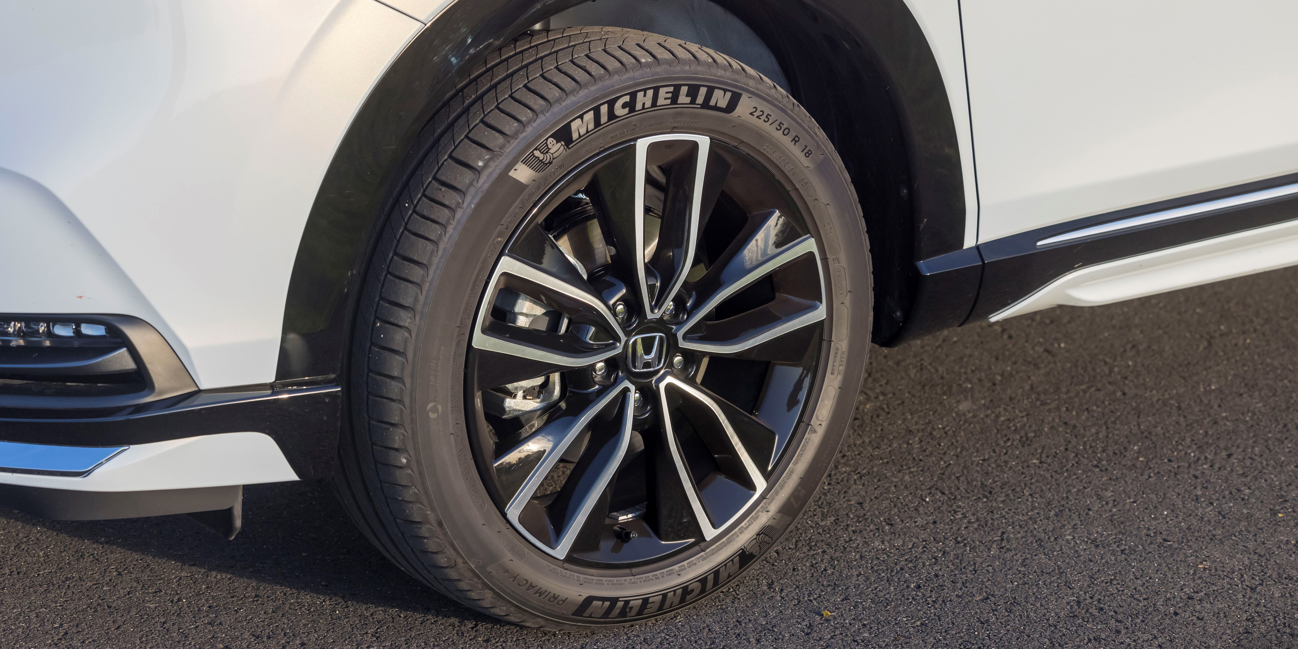 Honda HR-V Hybrid Review & Price 2023 | carwow