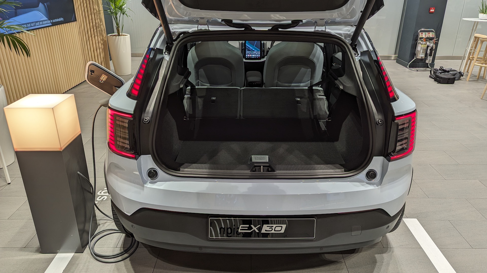 Volvo EX30 Review 2023 | Range, Price & Interior | carwow