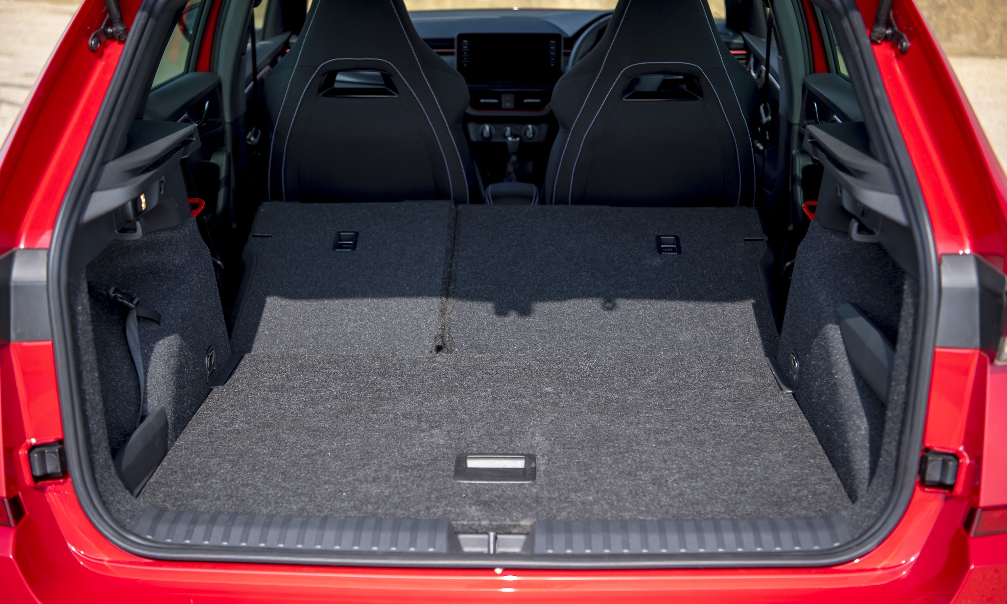 Skoda Kamiq Review 2024 | Price, Interior & Boot Space | Carwow