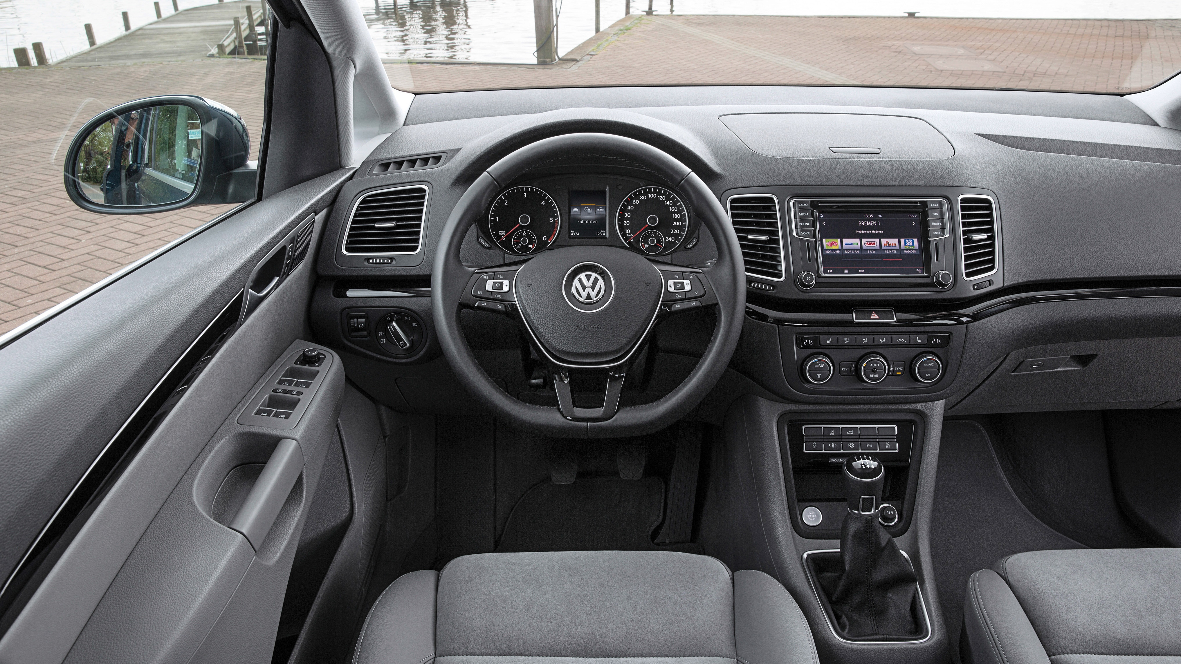 Prueba Volkswagen Sharan 2024 | Precio y Opinión | Carwow