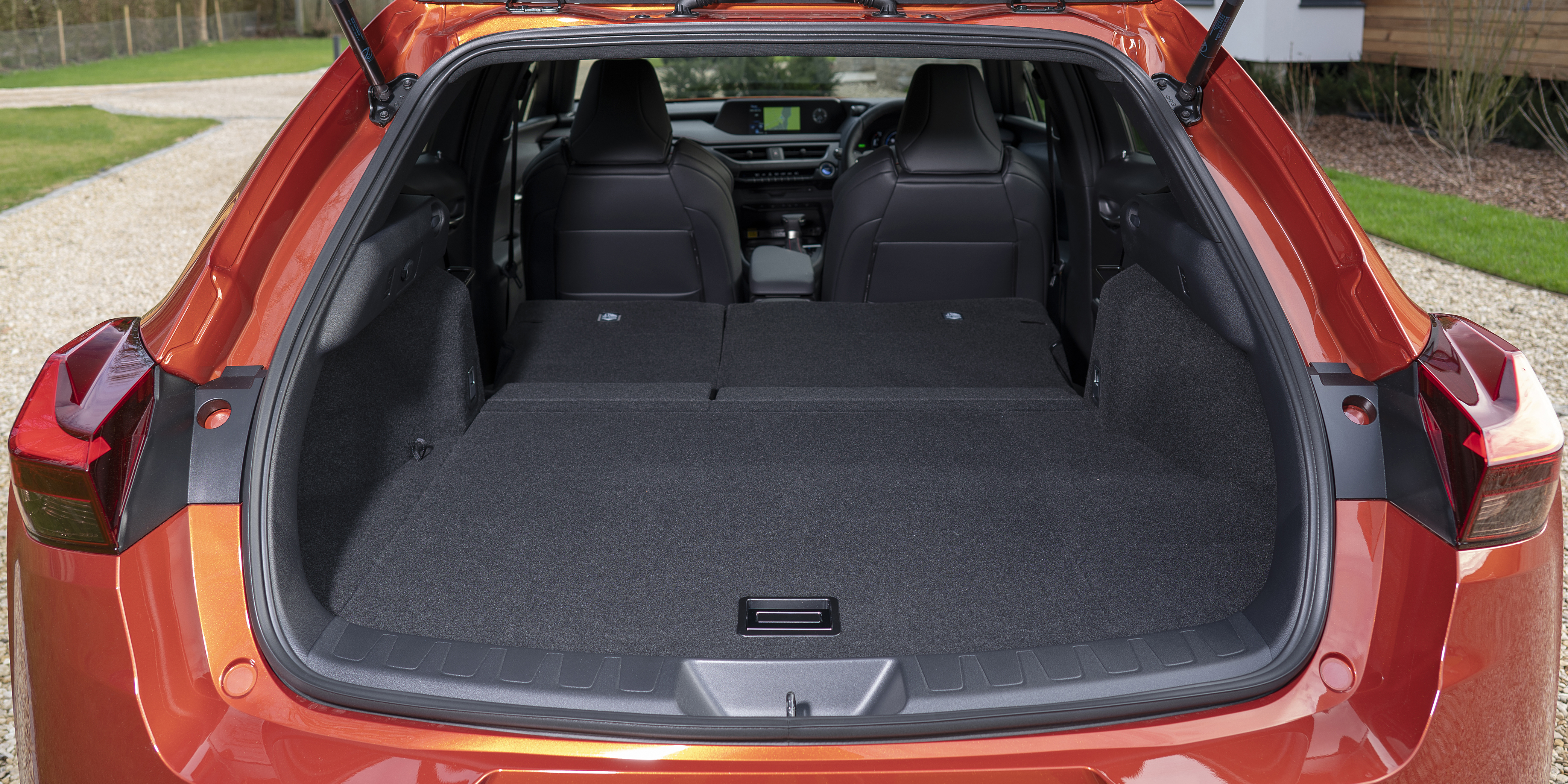 Lexus UX Review 2024 | Hybrid SUV Interior & Price | Carwow