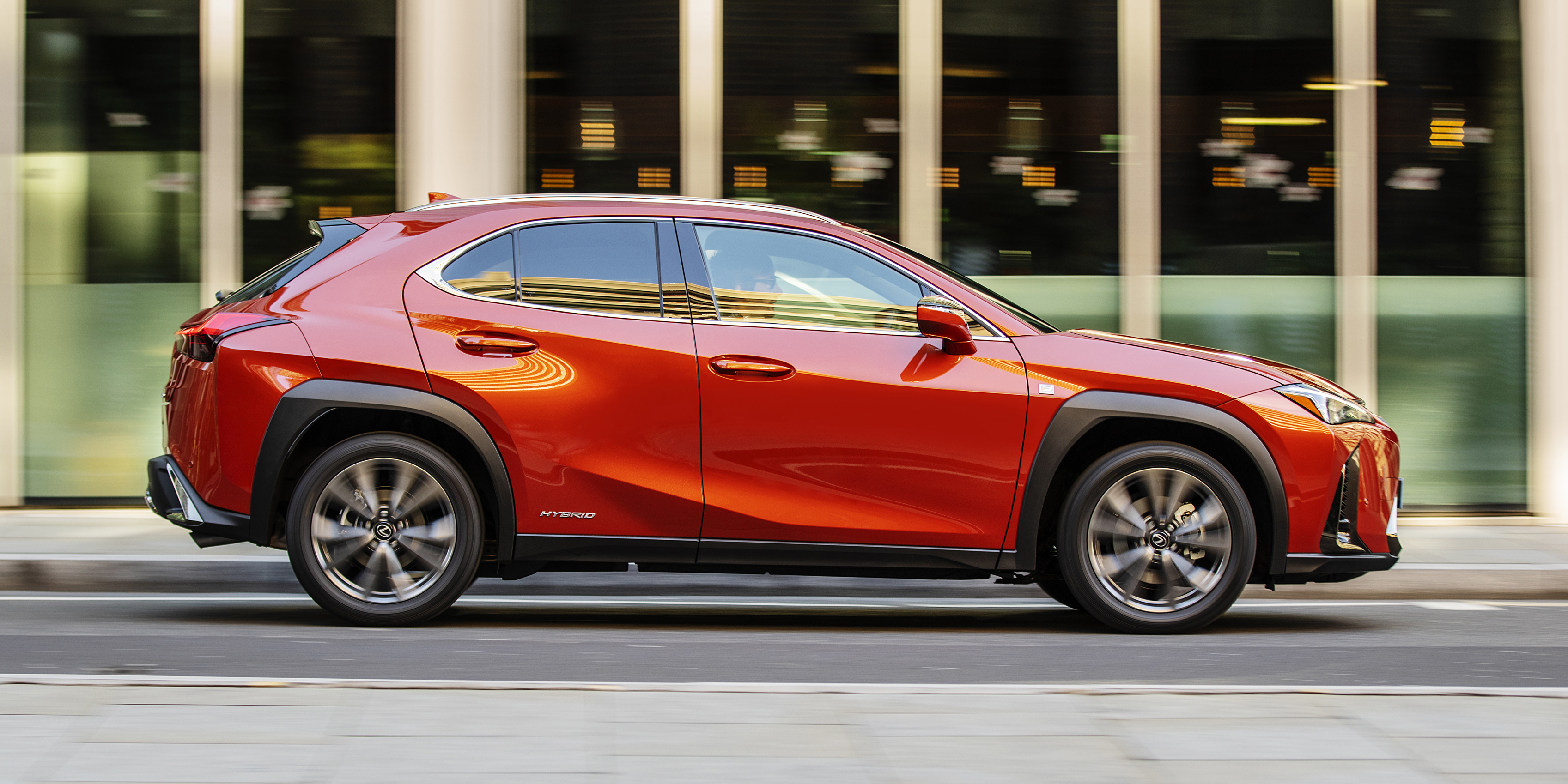 Lexus UX Review 2024 | Hybrid SUV Interior & Price | Carwow