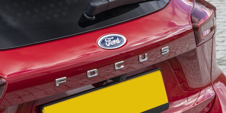 Ford Focus Review 2024 | Performance & Pricing | Carwow