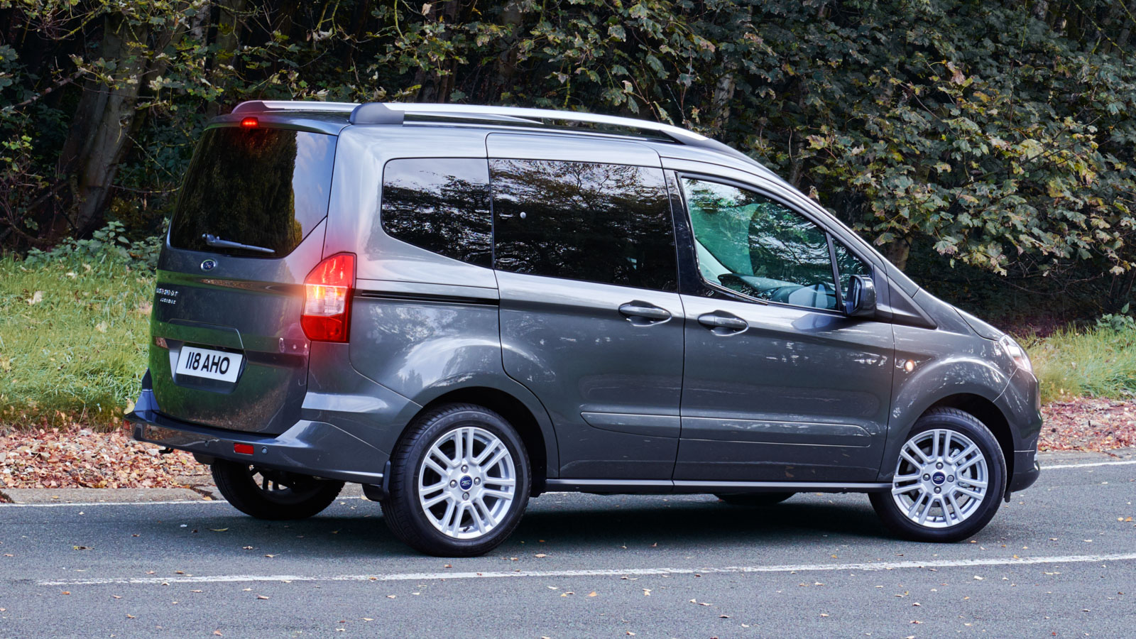 Prueba Ford Tourneo Courier (2018) | Precio y Opinión | Carwow