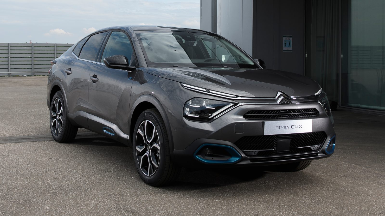 Prueba Citroën C4X 2025 | Precio y Opinión | Carwow