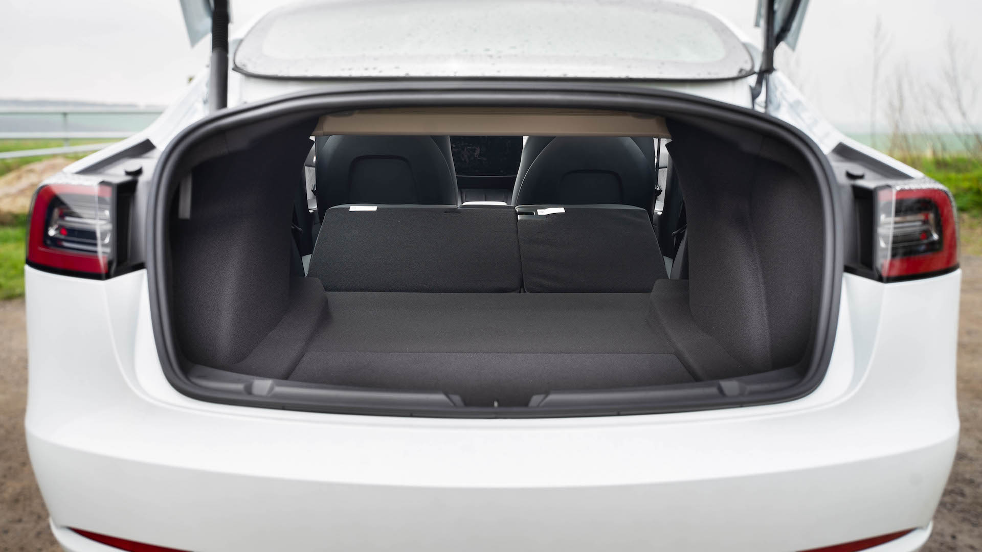 Tesla Model 3 Review 2023 | Price, Interior & Range | carwow