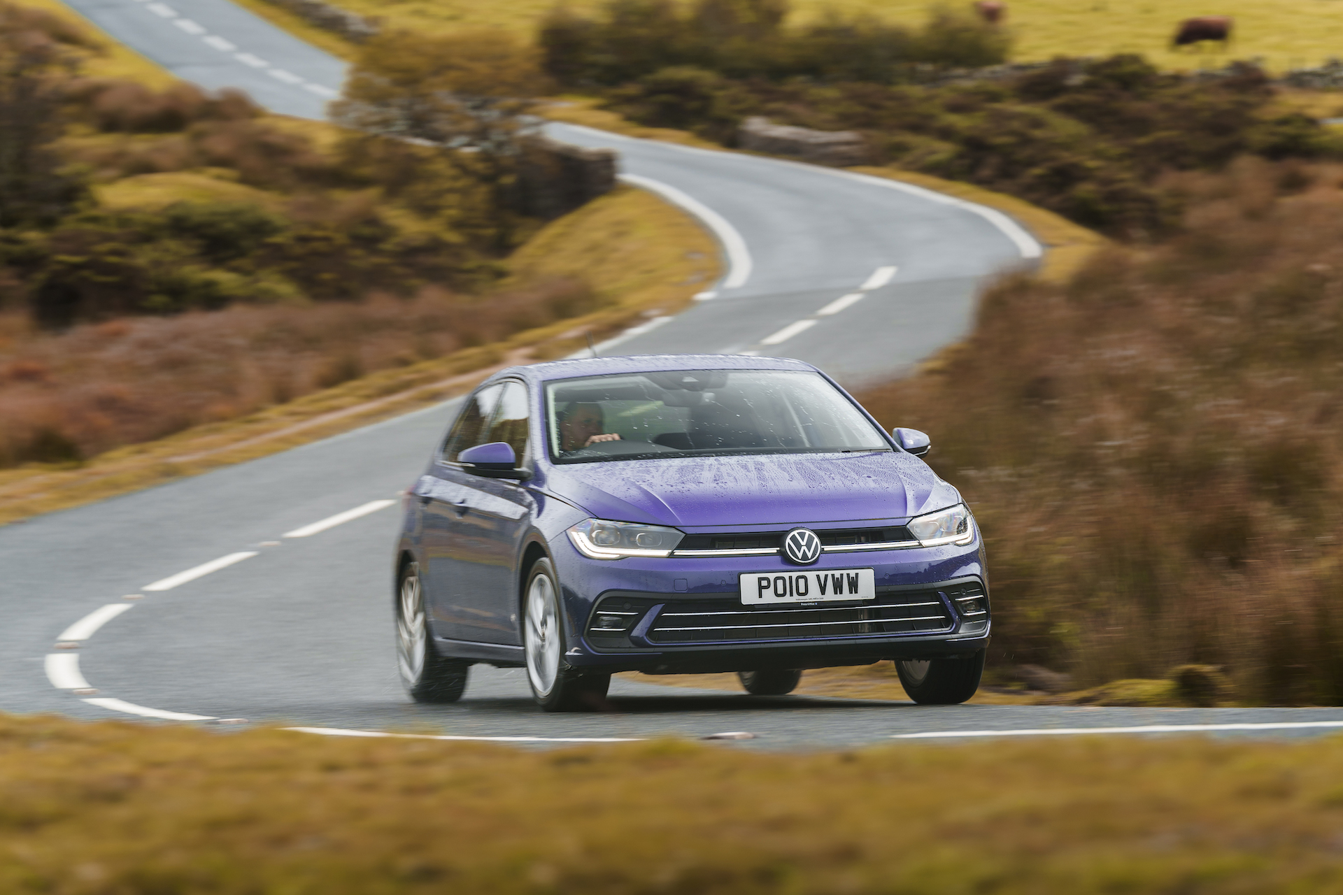 Volkswagen Polo Review 2022 | Performance & Pricing | carwow