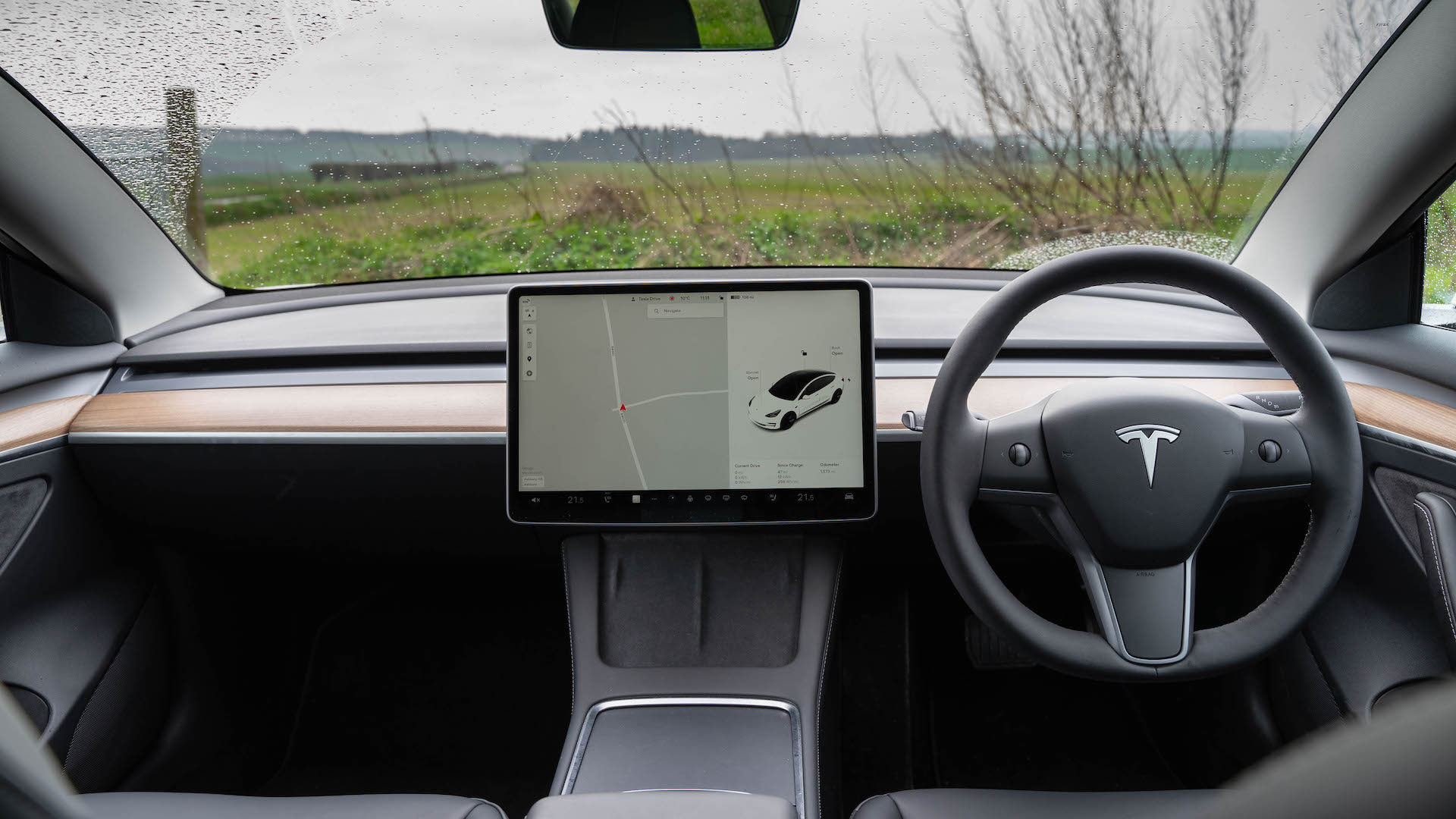 Tesla Model 3 Review 2023 | Price, Interior & Range | carwow