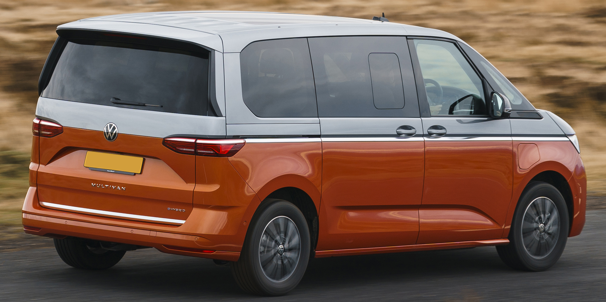 Volkswagen Multivan Review 2023 | Performance & Pricing | carwow