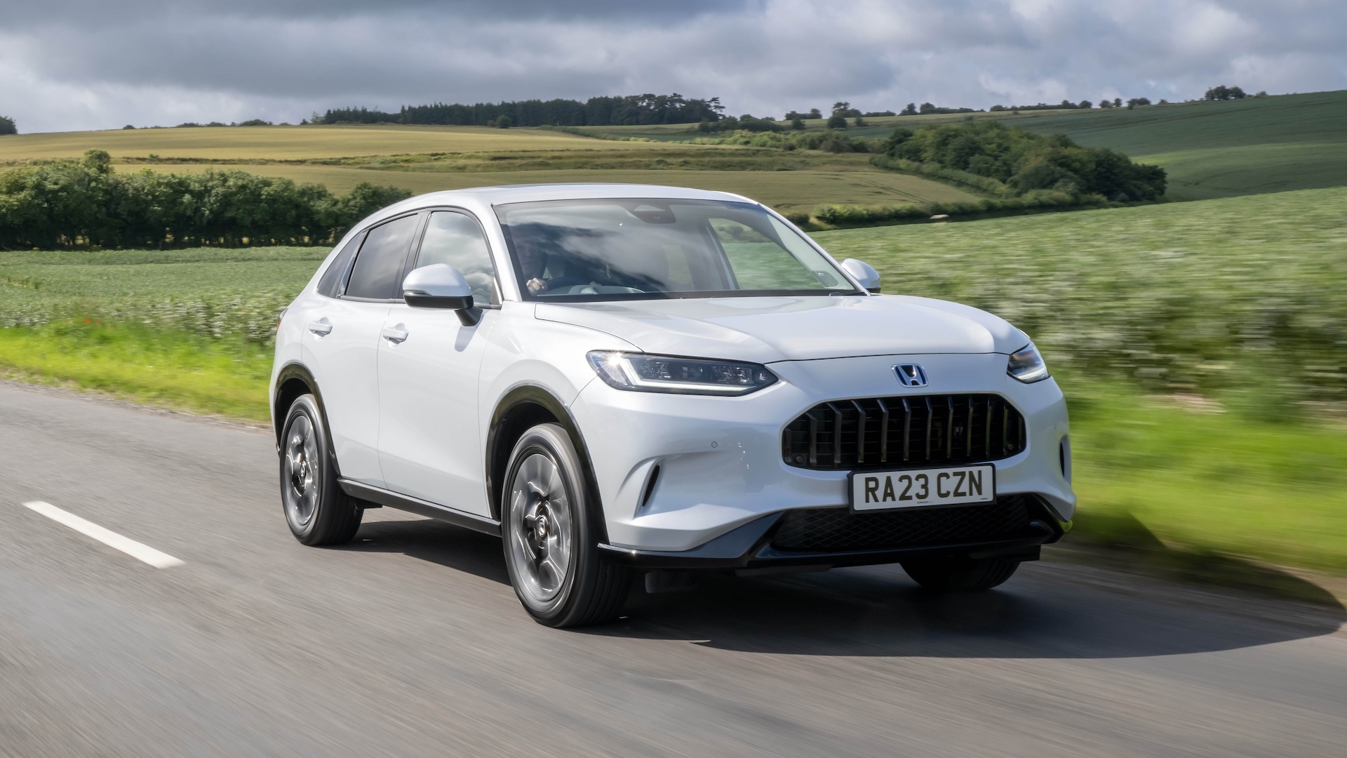 Honda ZR-V Review 2024 | Performance & Pricing | Carwow