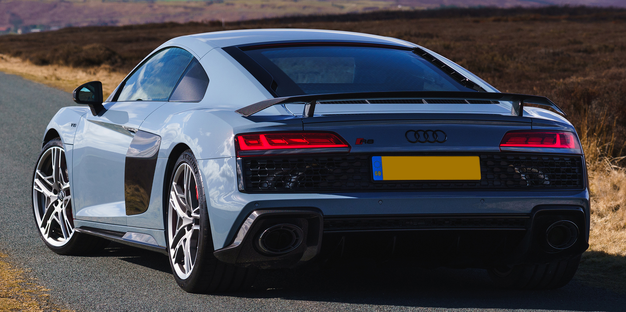 Audi R8 Review 2024 | Price, Interior, Engines & Performance | Carwow