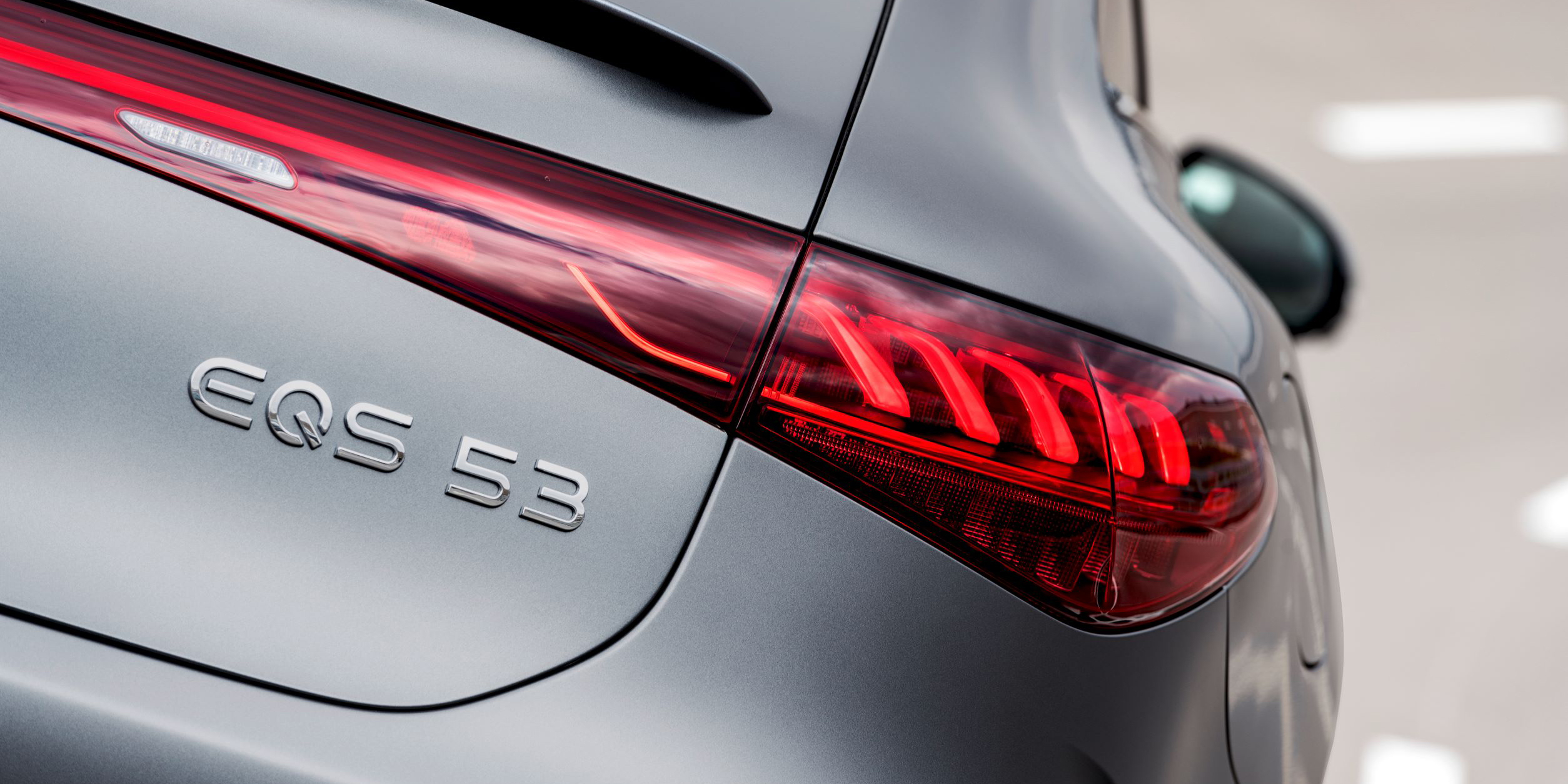 Mercedes-Benz EQS Review 2025 | Range, Interior & Price | Carwow