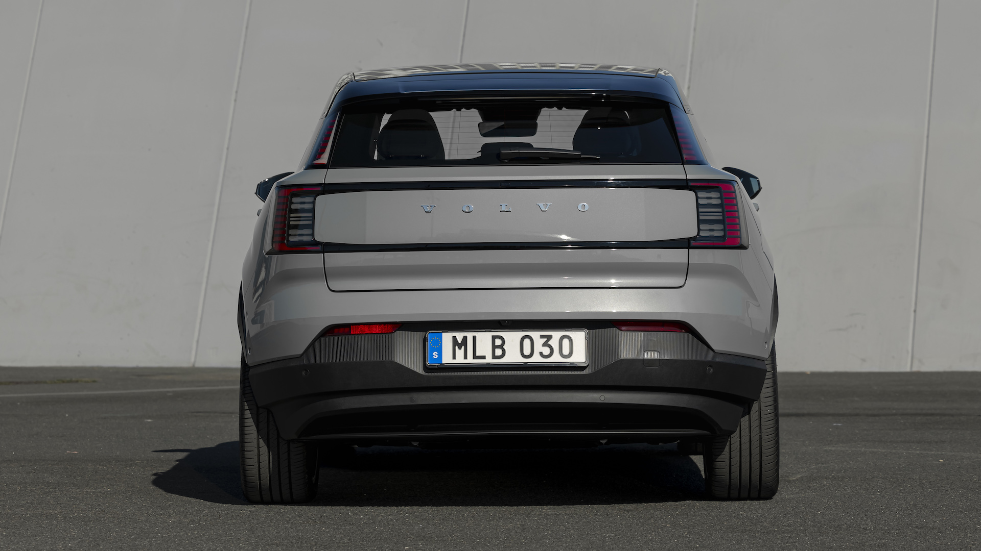 Volvo EX30 Review 2024 | Range, Price & Interior | carwow