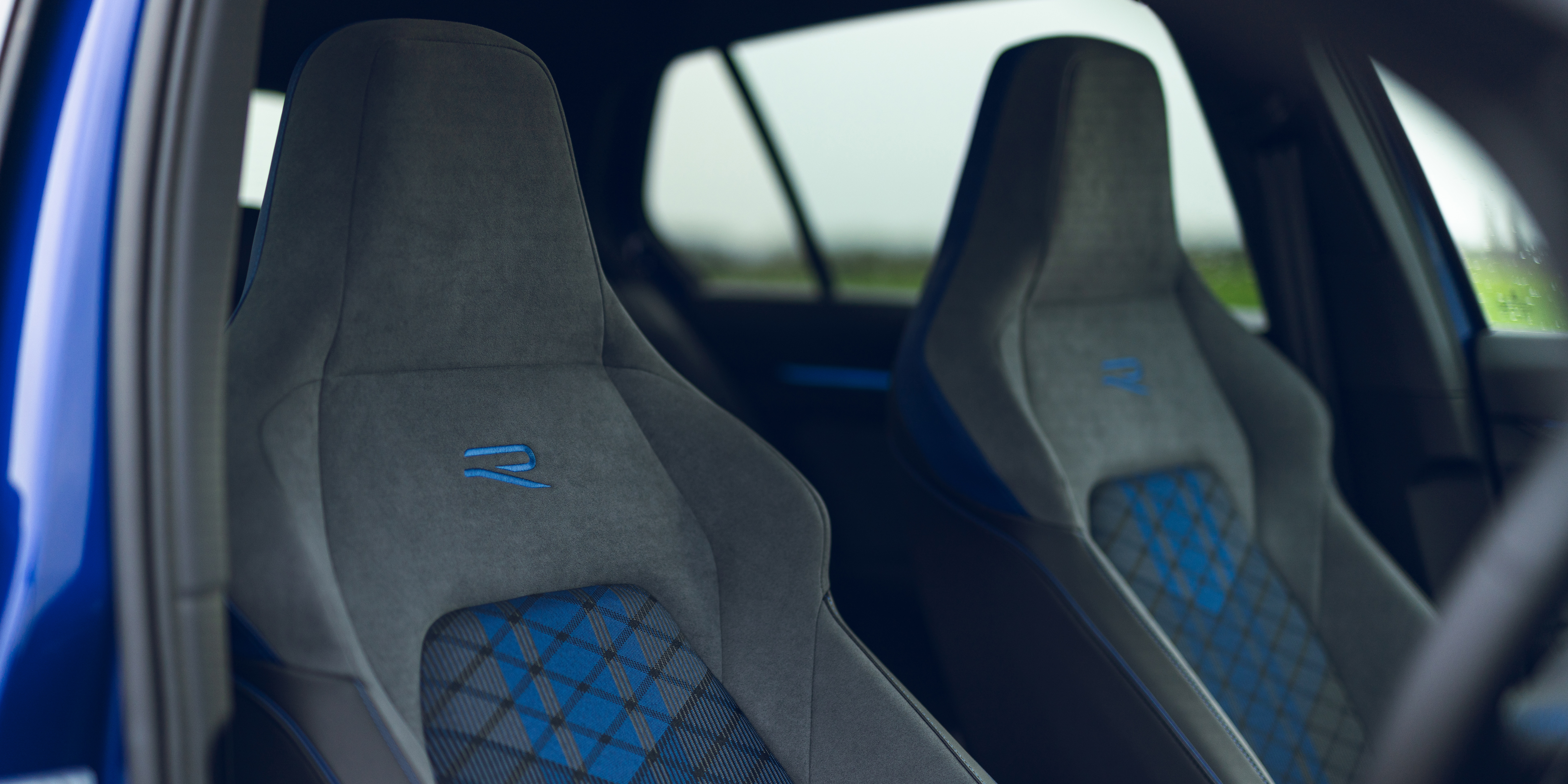 VW Golf R Review 2024 | Price, Interior & Performance | Carwow