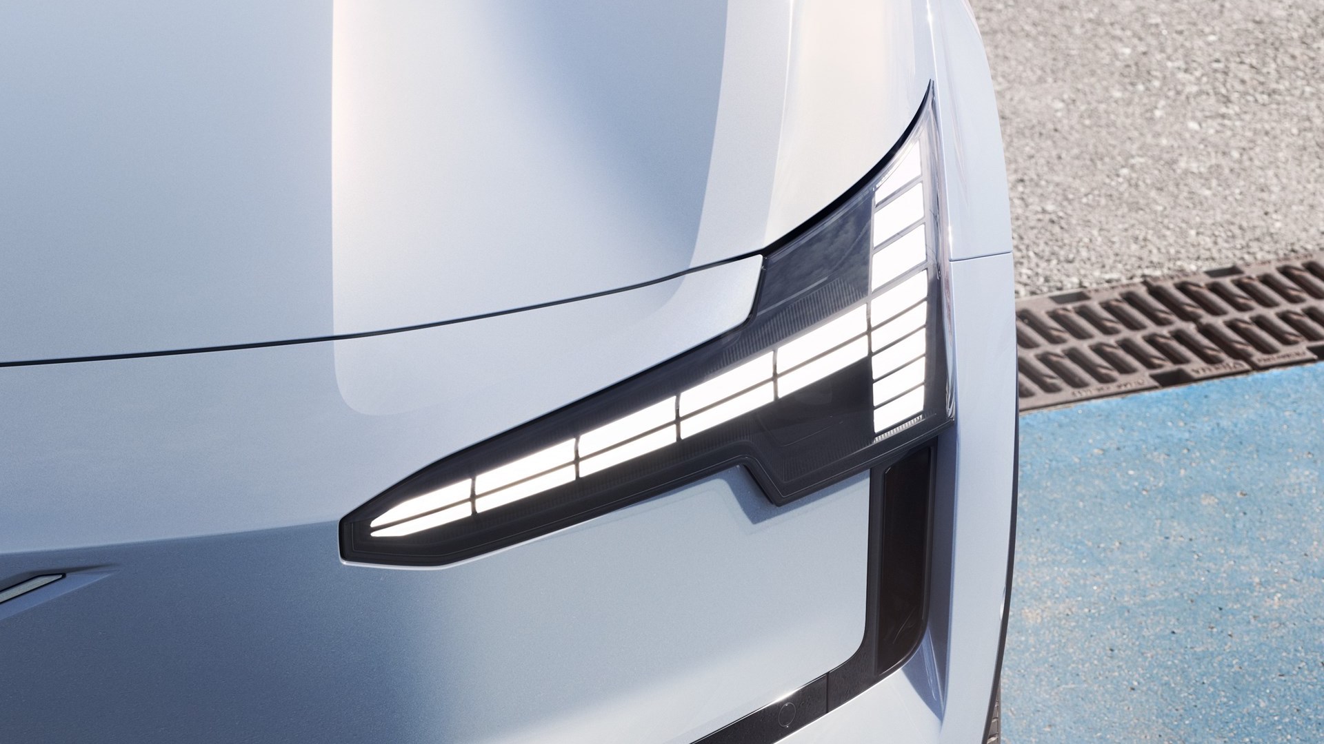 Volvo EX30 Review 2023 | Range, Price & Interior | carwow