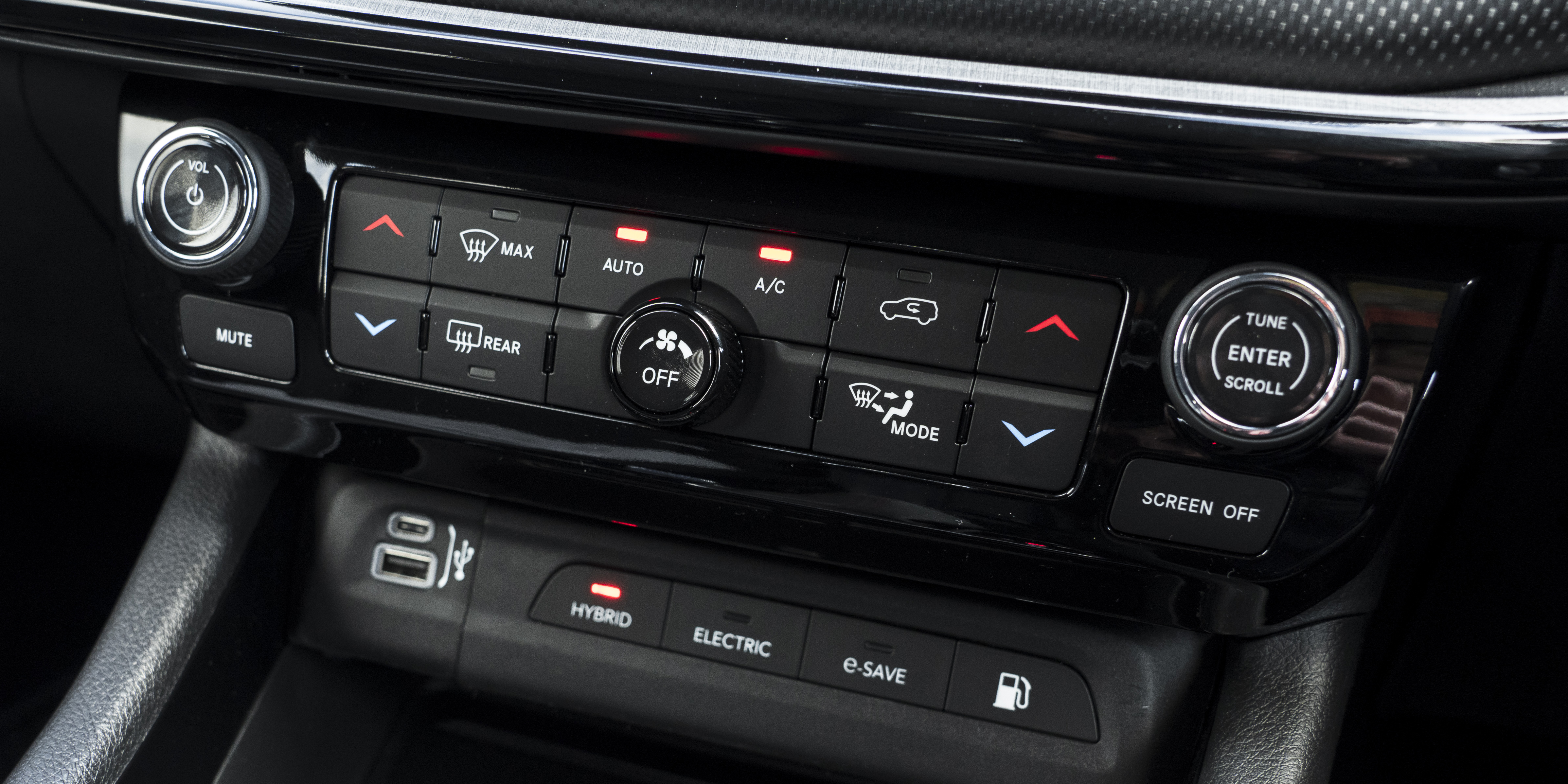 Jeep Compass Review 2024 | Performance & Pricing | Carwow