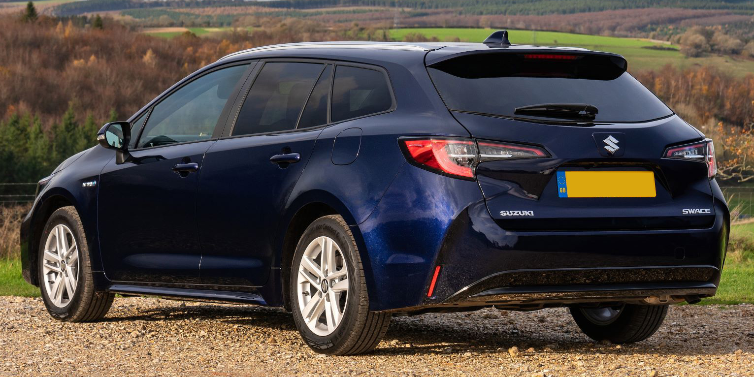 Suzuki Swace Review 2023 | Performance & Pricing | carwow