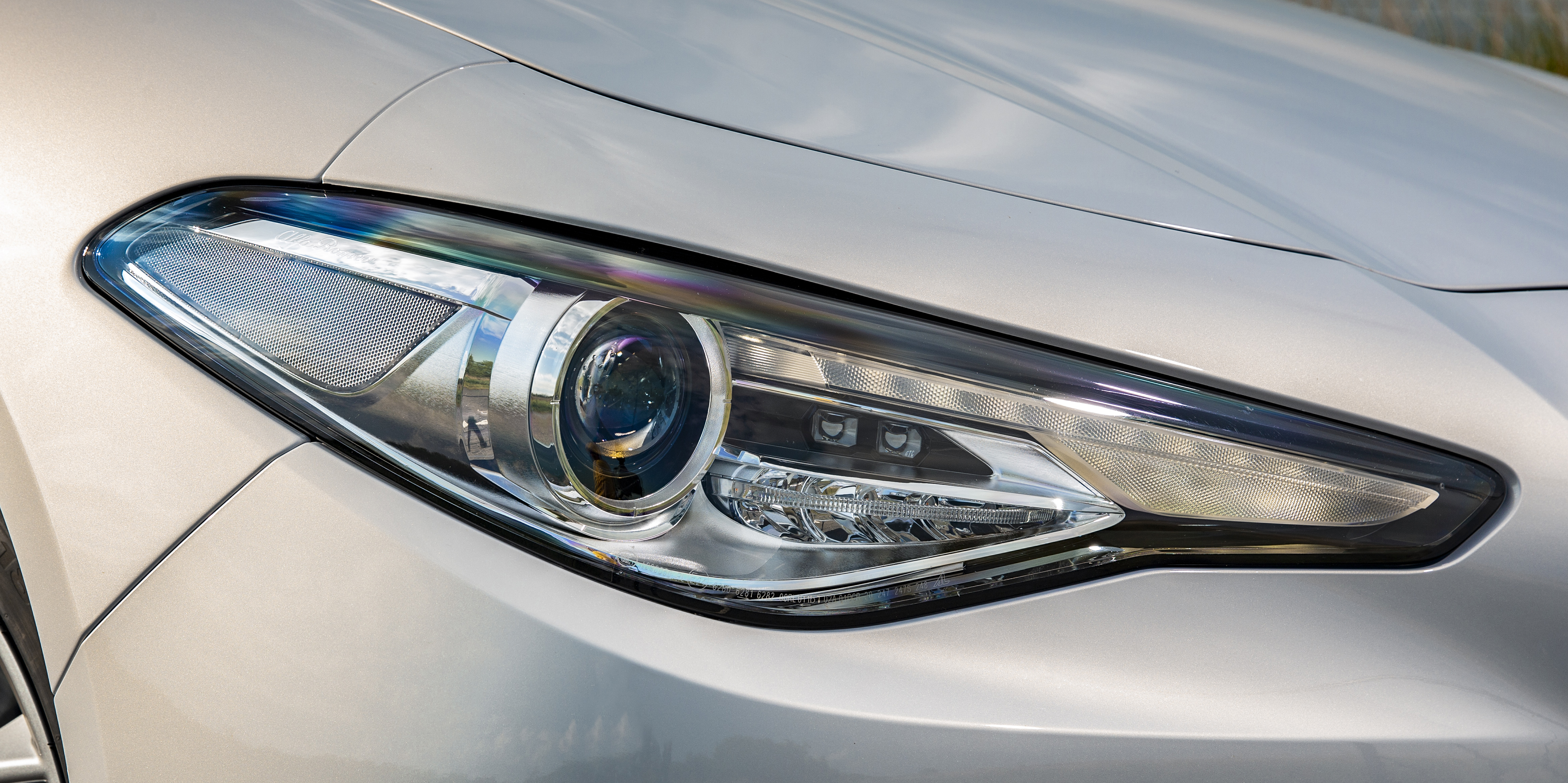 Alfa Romeo Giulia Review 2023 | Performance & Pricing | carwow