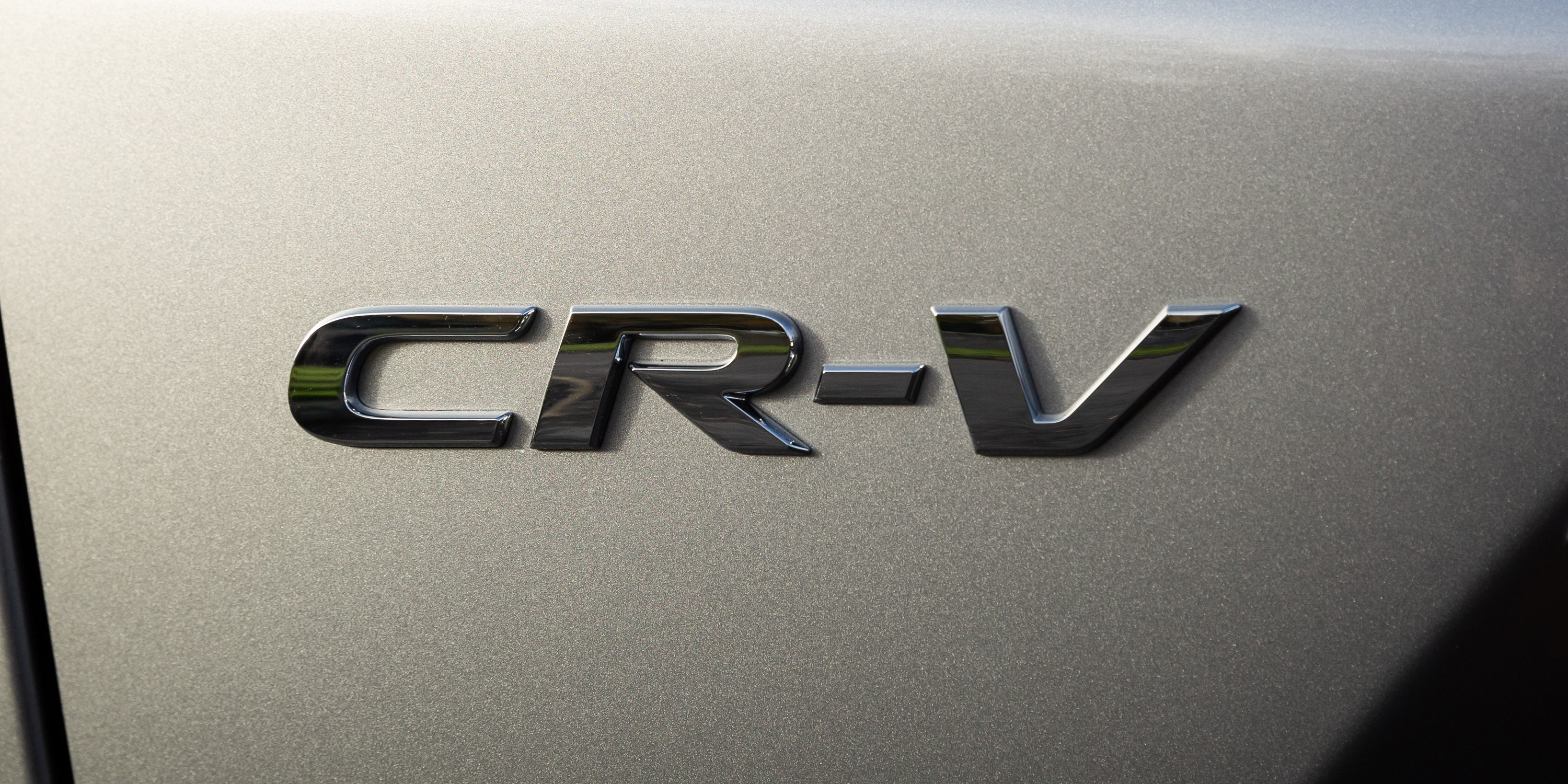 Honda CR-V Review 2023 | Performance & Pricing | carwow