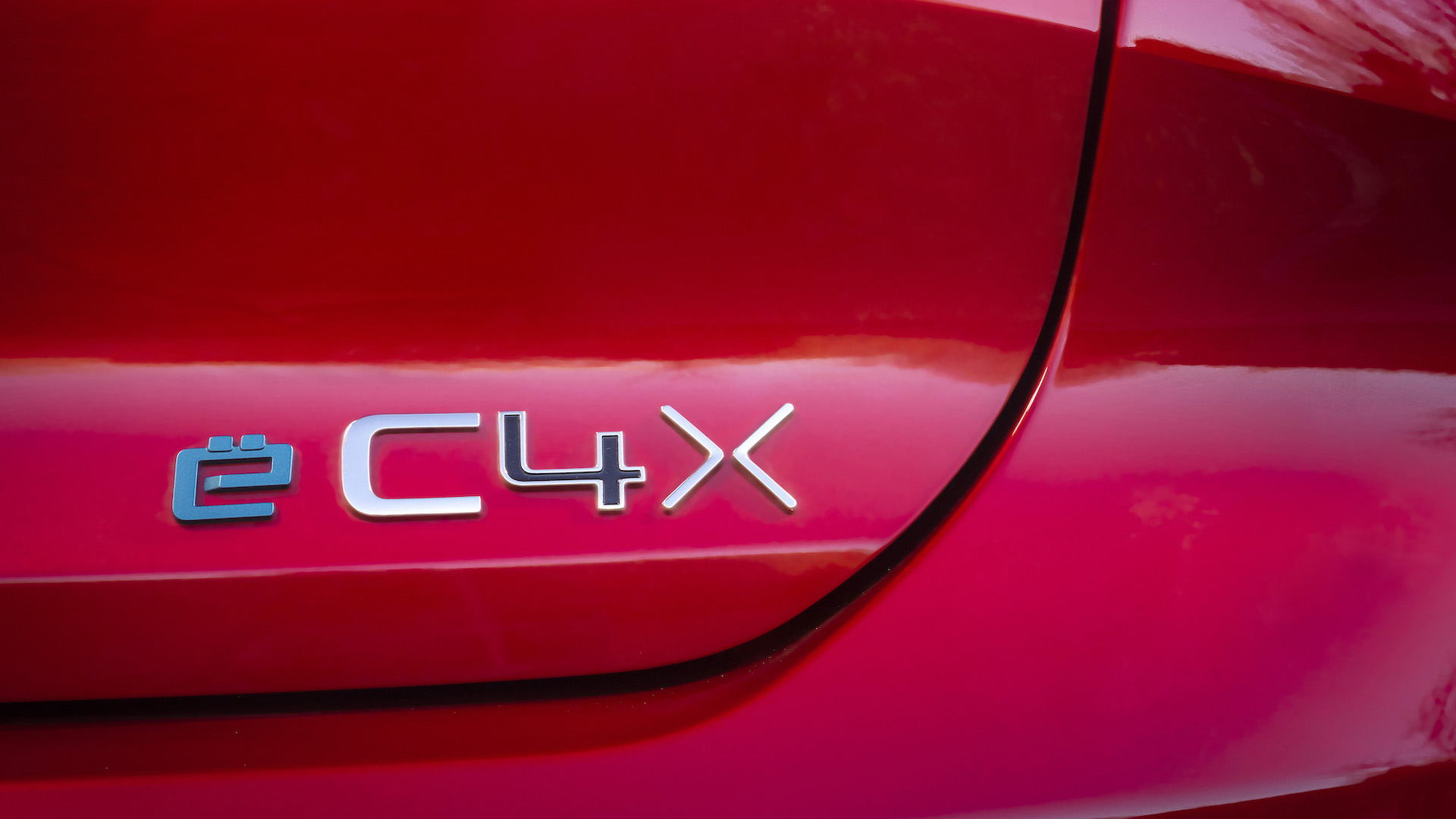 Citroen e-C4 X Review 2025 | Performance & Pricing | Carwow