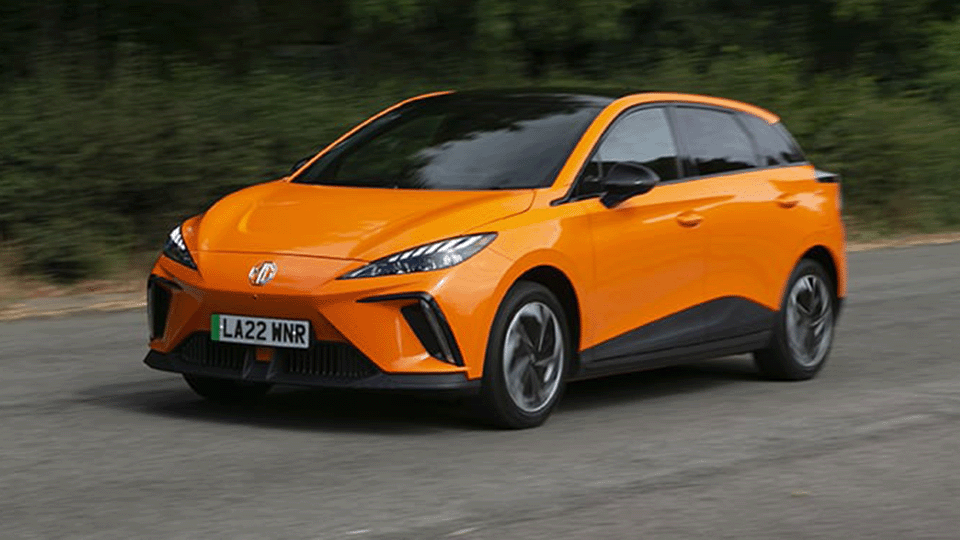 MG MG 4 Review 2023 | Performance & Pricing | carwow