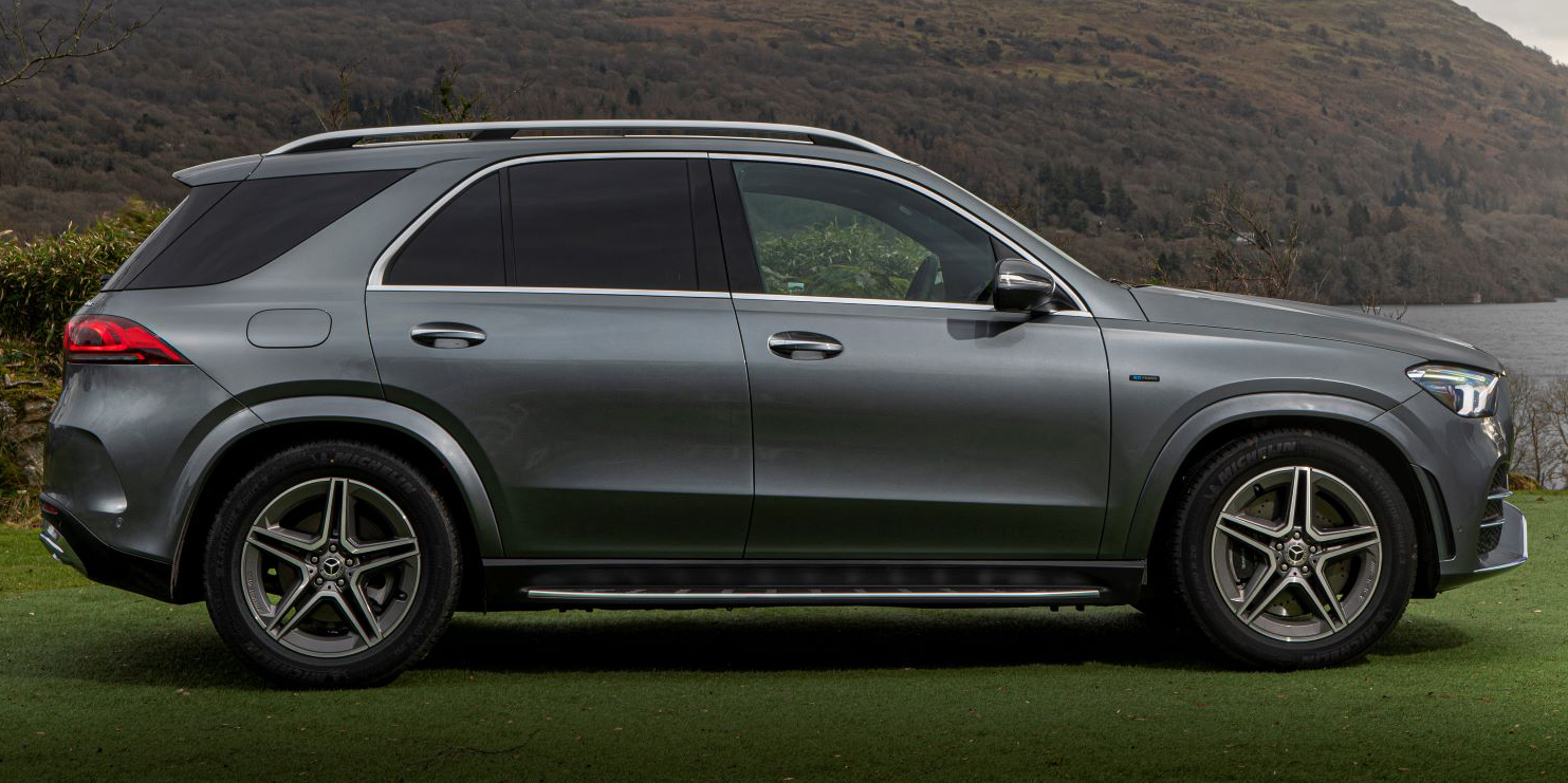 Mercedes GLE SUV Review 2023 | Performance & Pricing | carwow