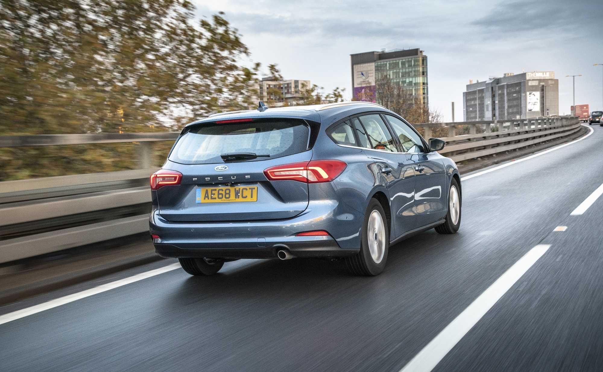 Ford Focus Estate Review 2024 | Performance & Pricing | Carwow