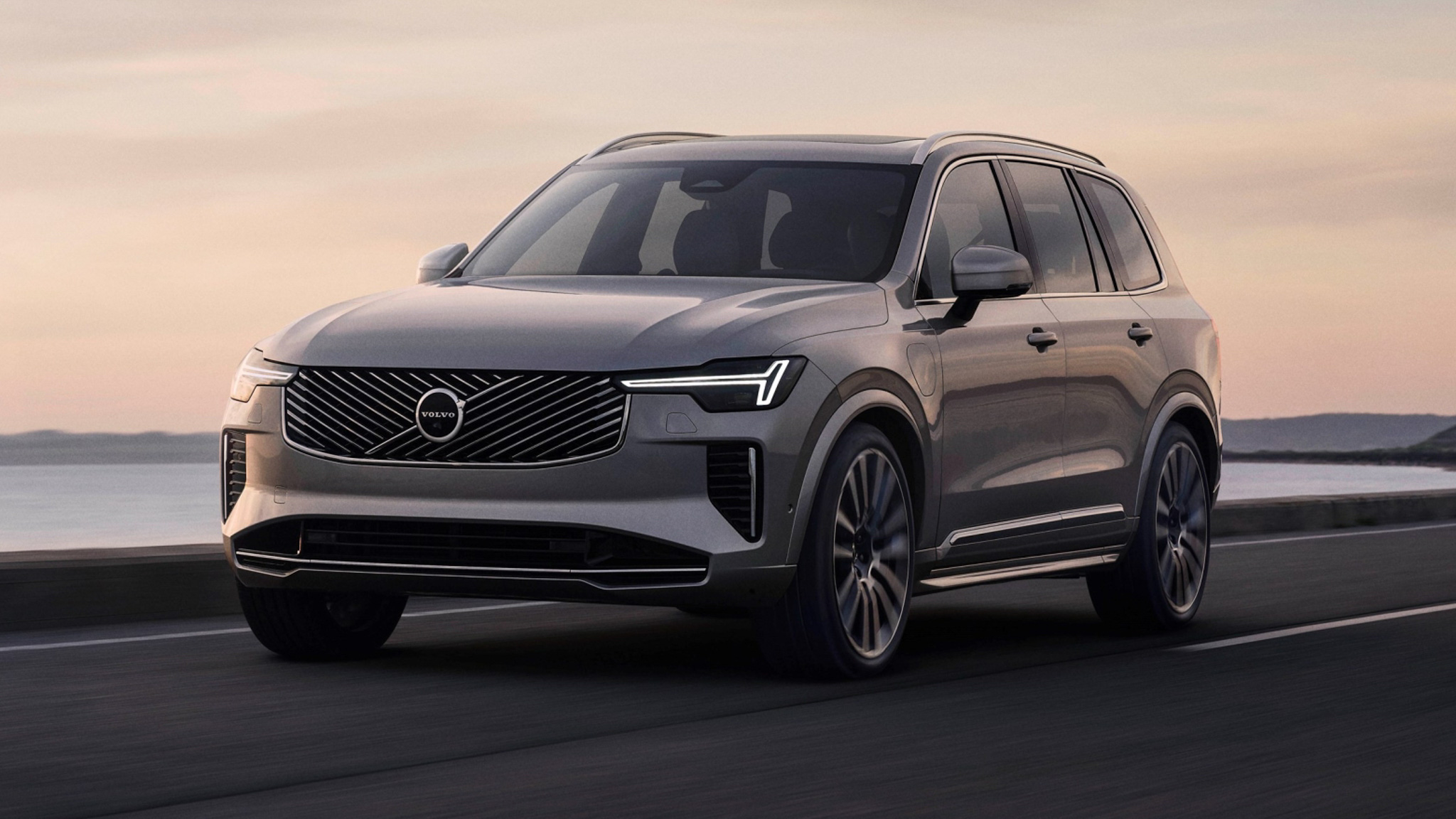 Ficha técnica, motores y medidas Volvo XC90 | Carwow