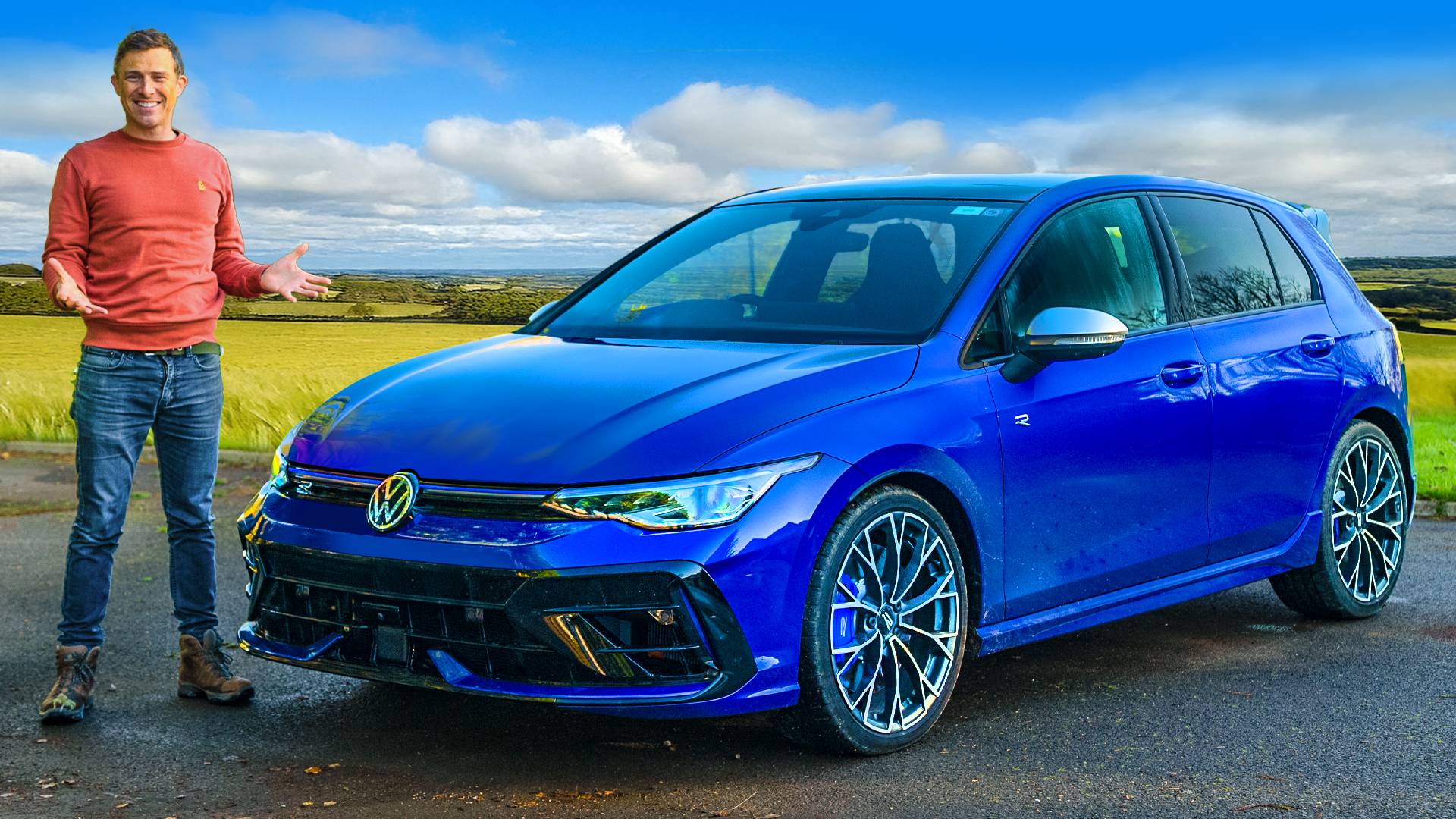 VW Golf R Review 2025 | Price, Interior & Performance | Carwow