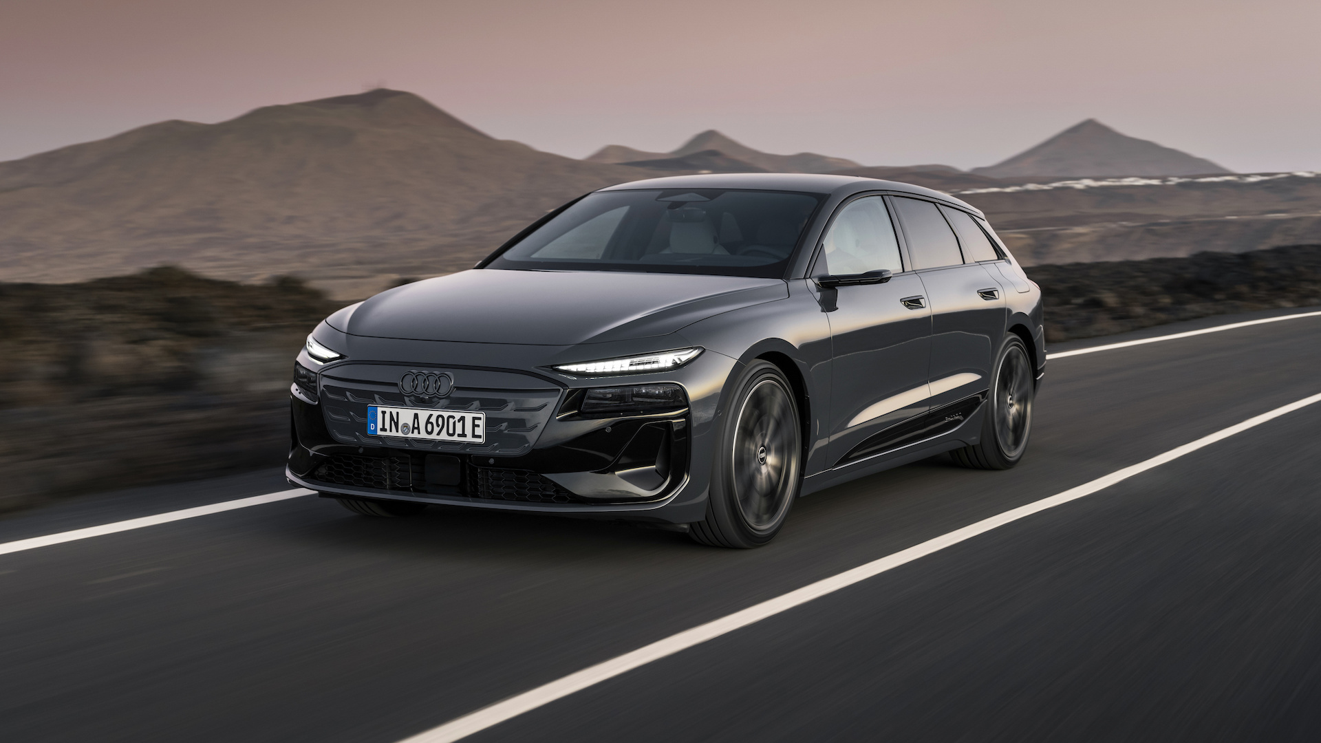 Audi A6 Avant e-tron Review 2025 | Performance & Pricing | Carwow