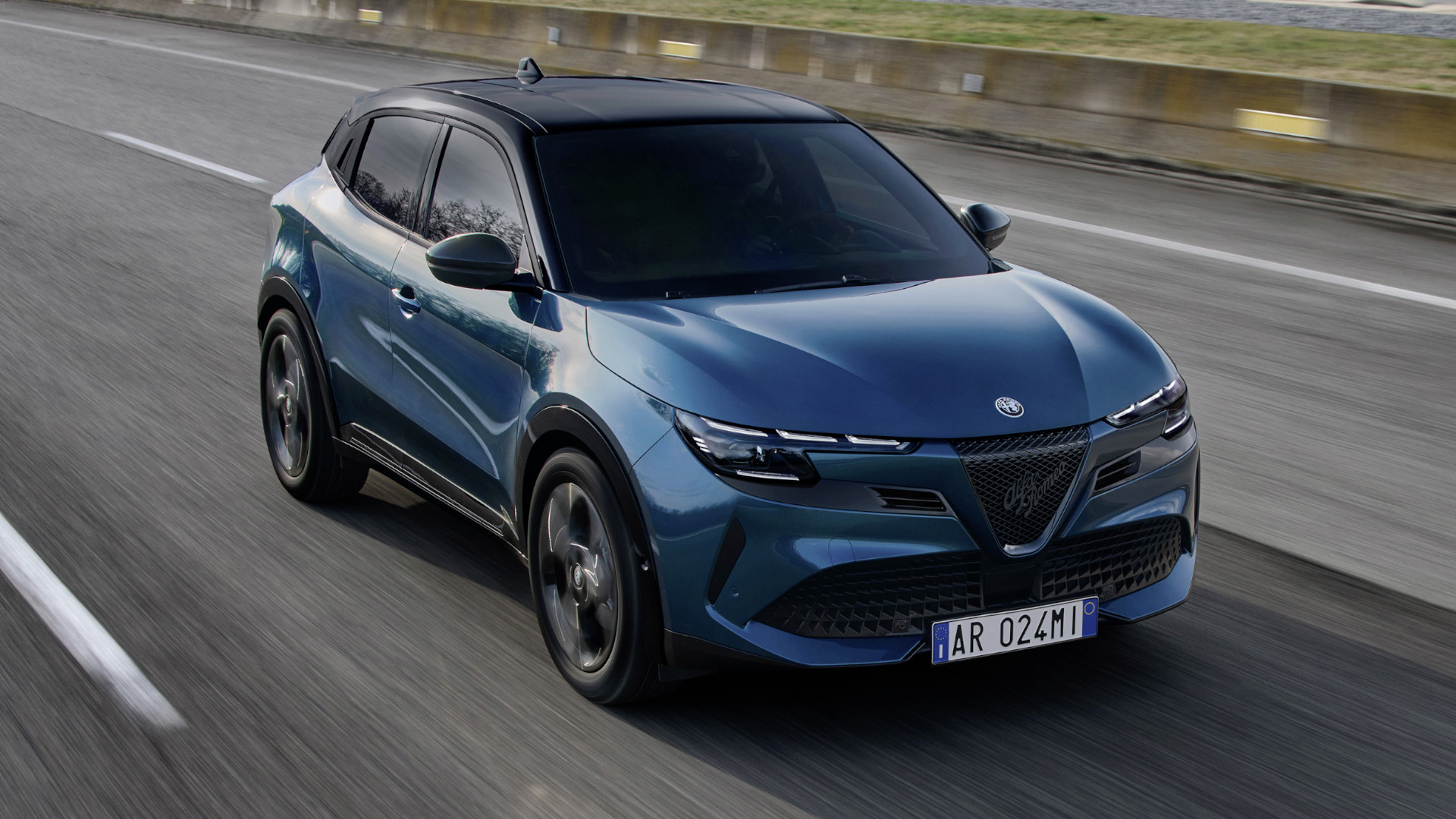 Farben des Alfa Romeo Junior Ibrida: Bilder & Aufpreise | carwow.de