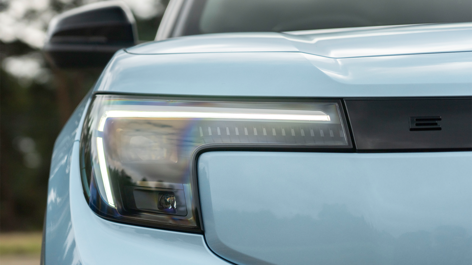 Ford Explorer Review 2025 | Performance & Pricing | Carwow