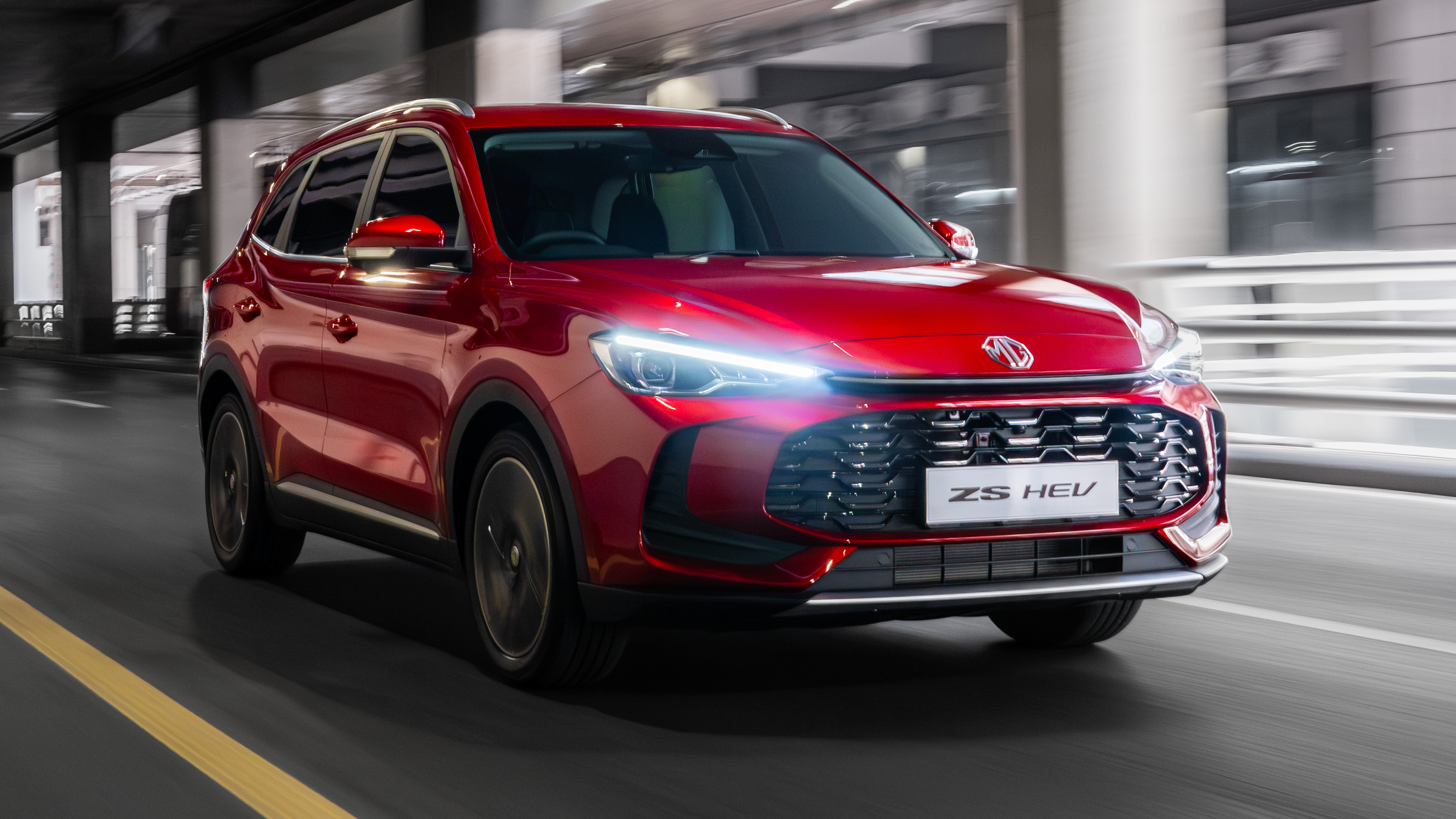 Prueba MG ZS Hybrid + 2025 | Precio y Opinión | Carwow