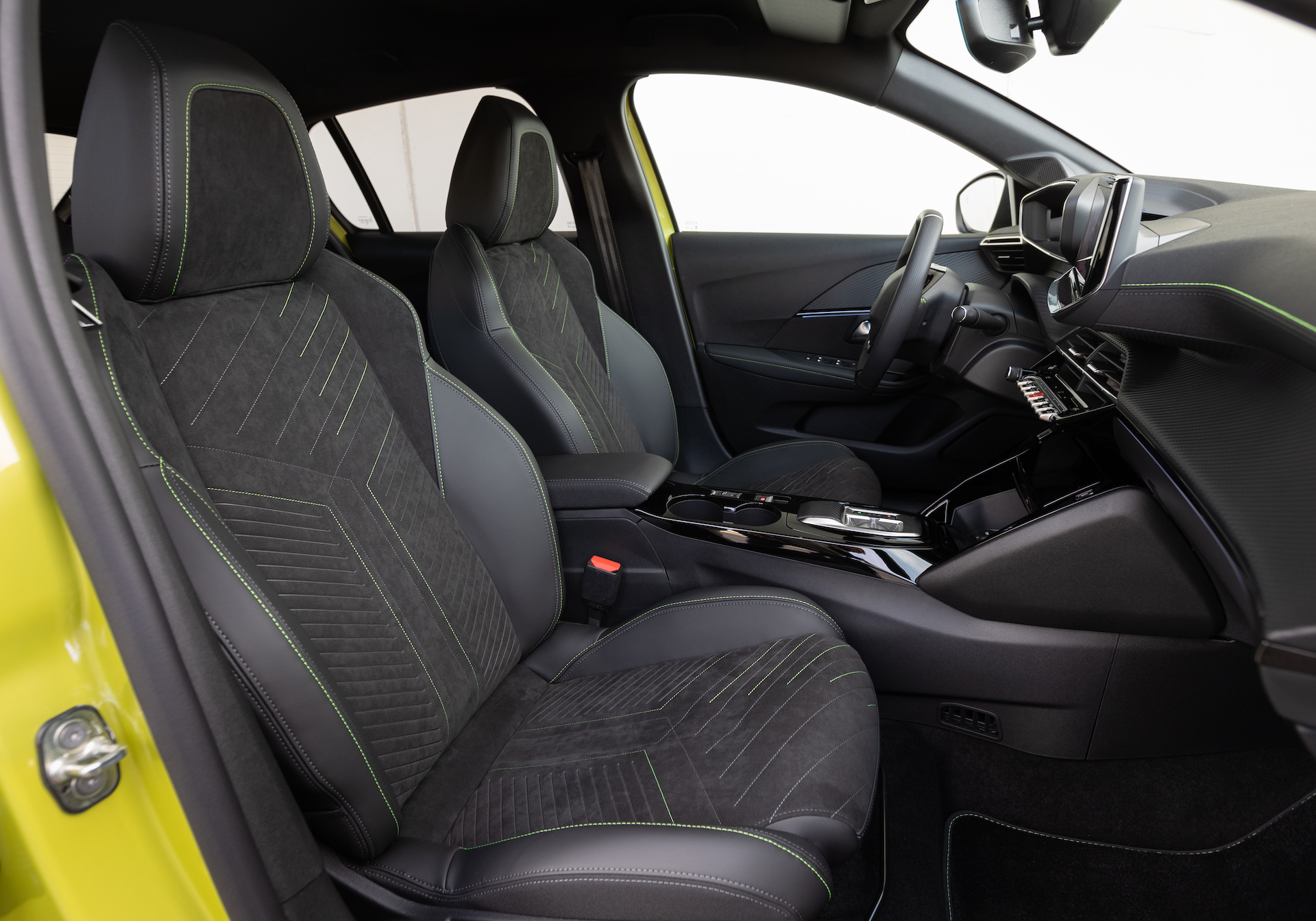 Peugeot 208 2024 Interior