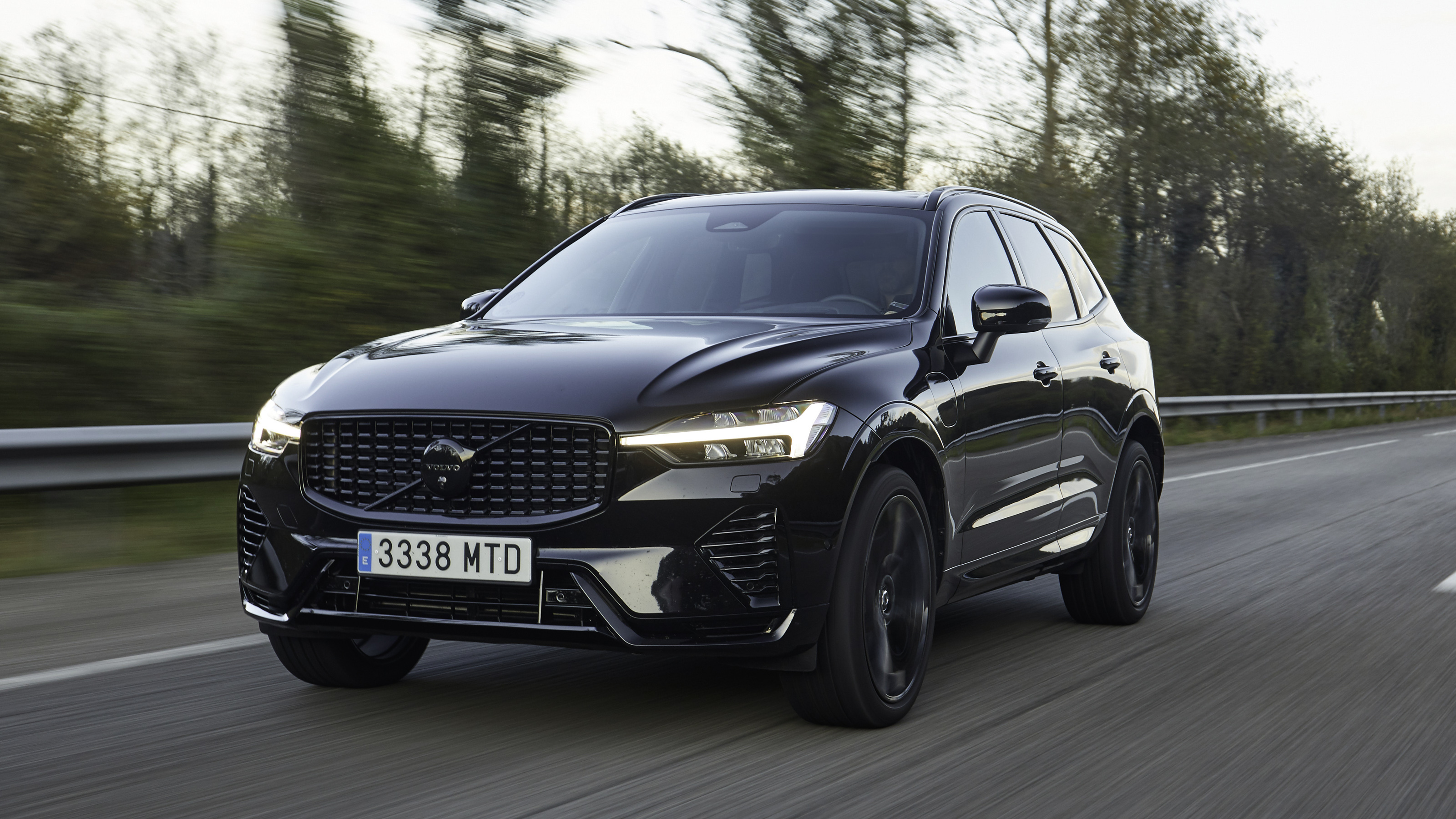 Precio Volvo XC60 Híbrido Enchufable 2025 | Prueba y opiniones | Carwow