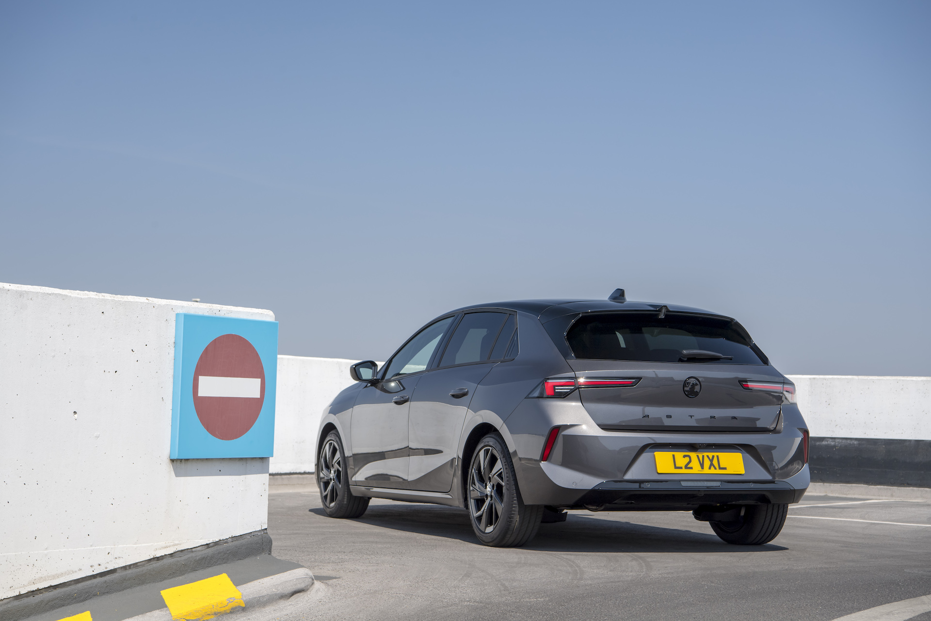 Vauxhall Astra Review 2024 | Performance & Pricing | Carwow