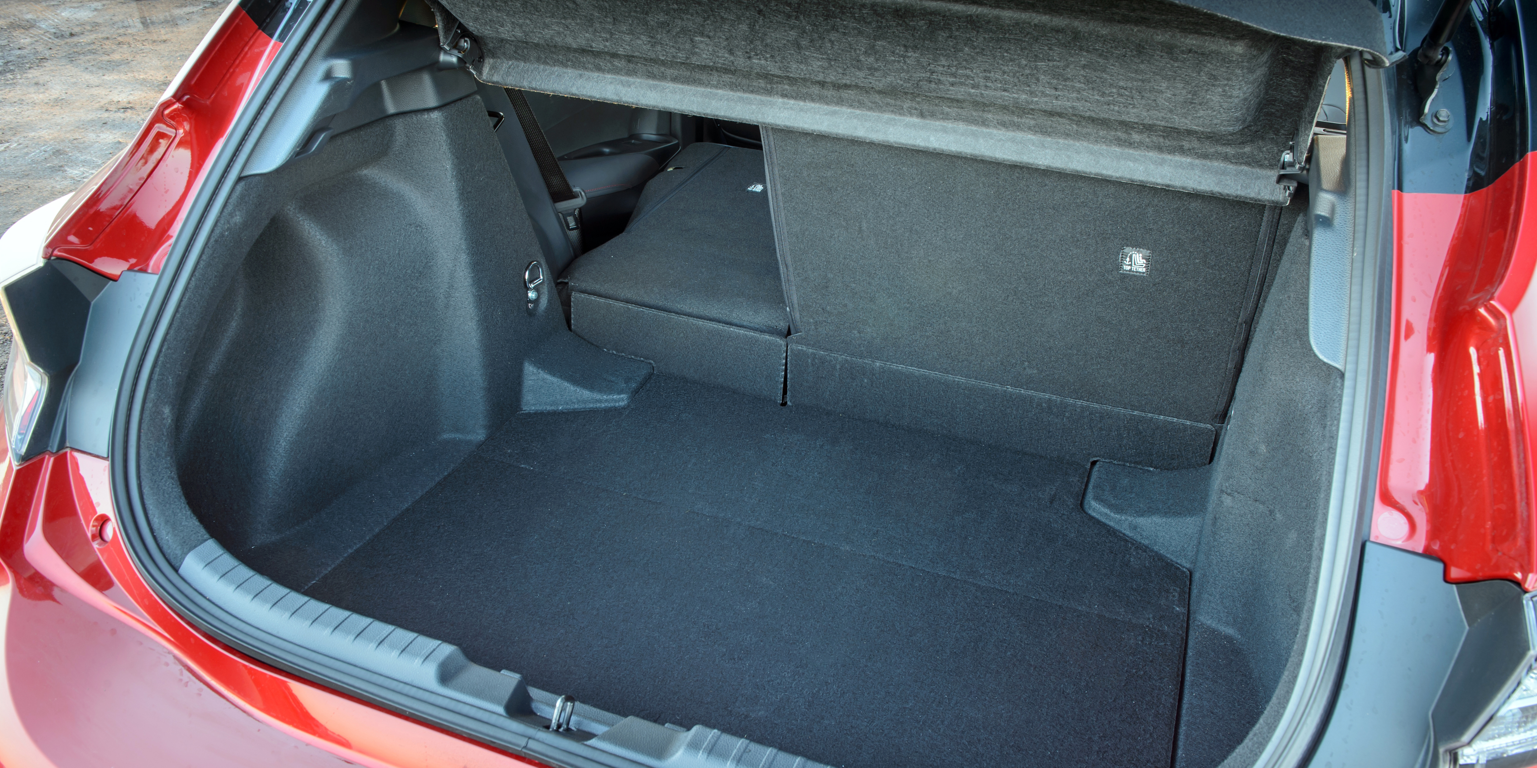 Toyota Corolla Review 2023 | Performance & Pricing | carwow