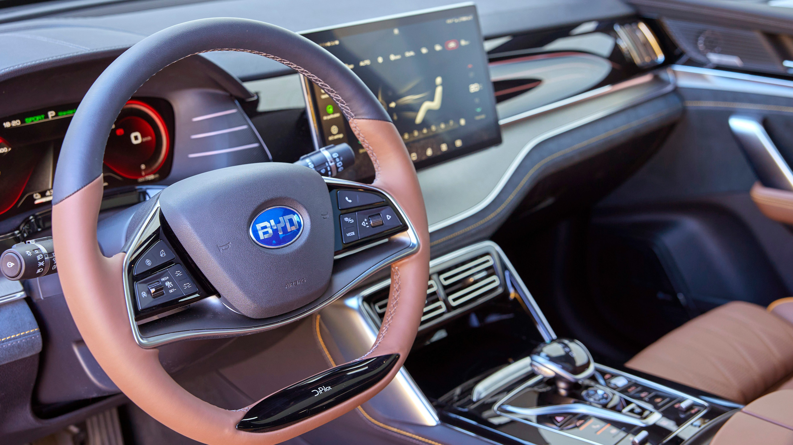 BYD Tang | Interior y maletero | Carwow