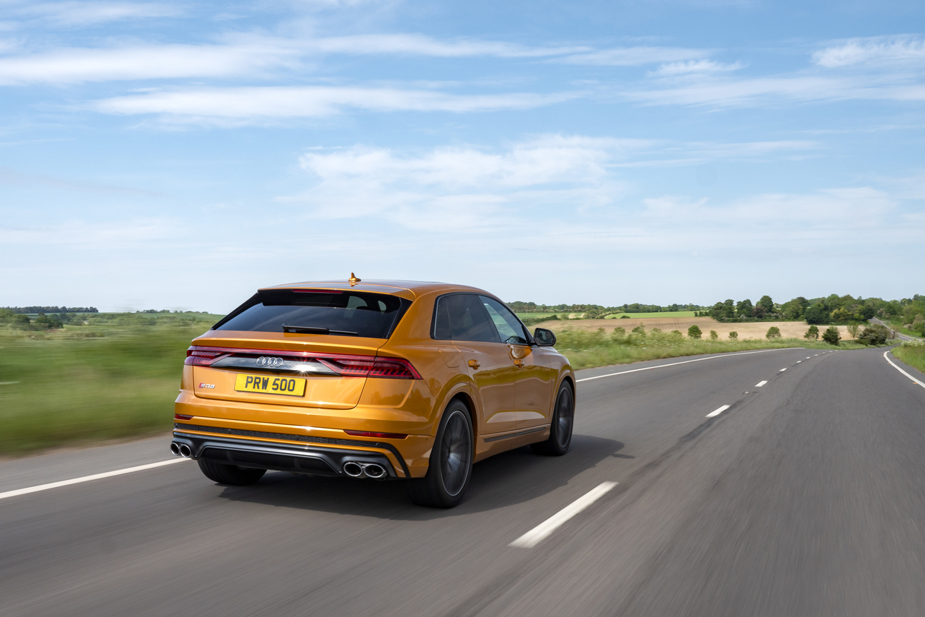 Audi SQ8 Review 2024 | Performance & Pricing | carwow