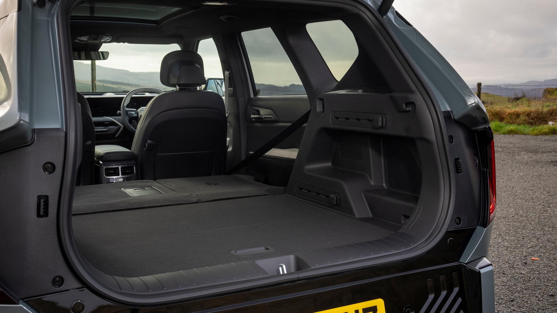 Kia EV5 Review 2026 | Performance & Pricing | Carwow