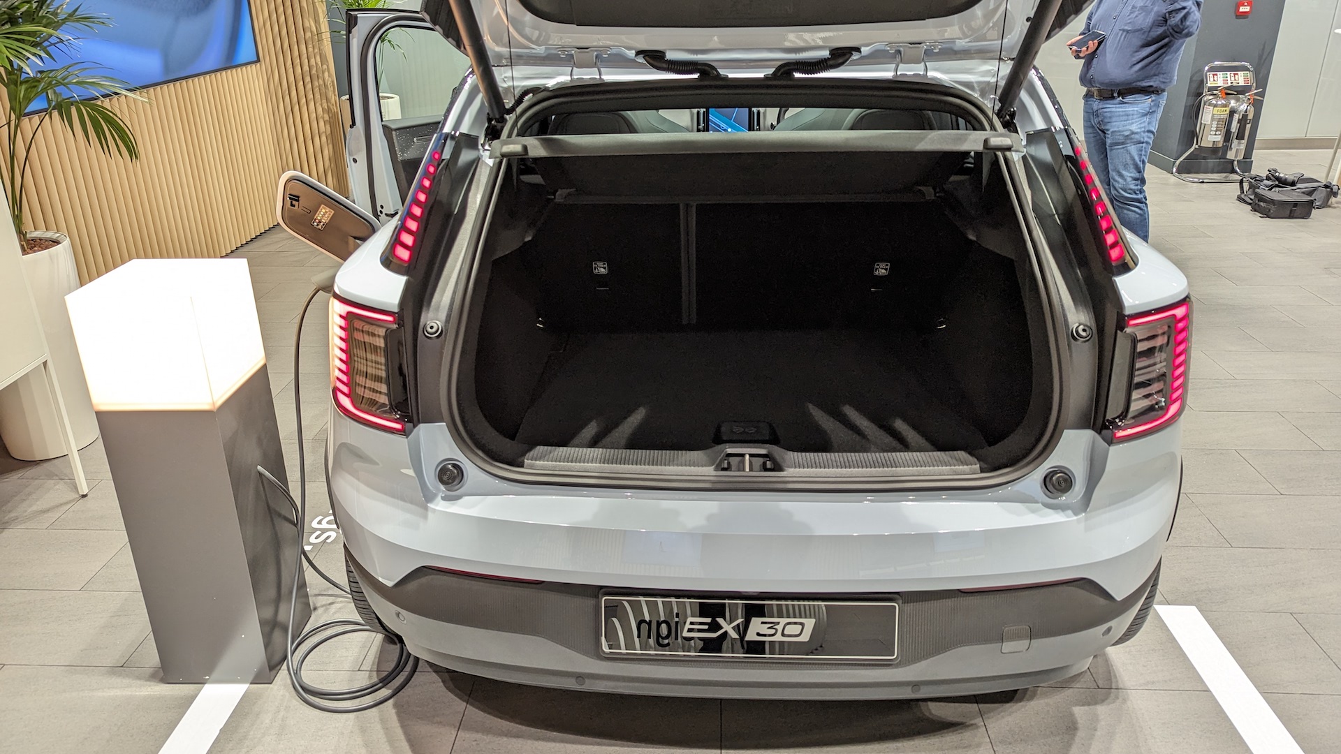 Volvo EX30 Review 2023 | Range, Price & Interior | carwow