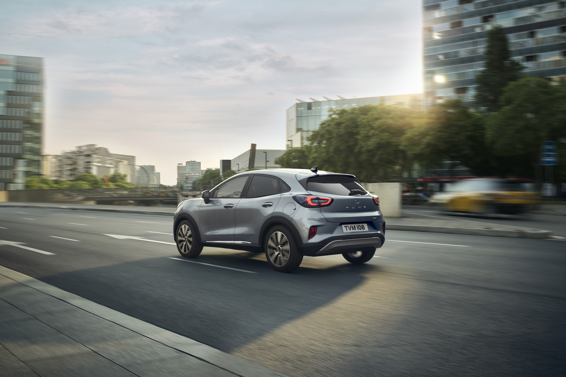 Ford Puma Review 2023 | Performance & Pricing | carwow