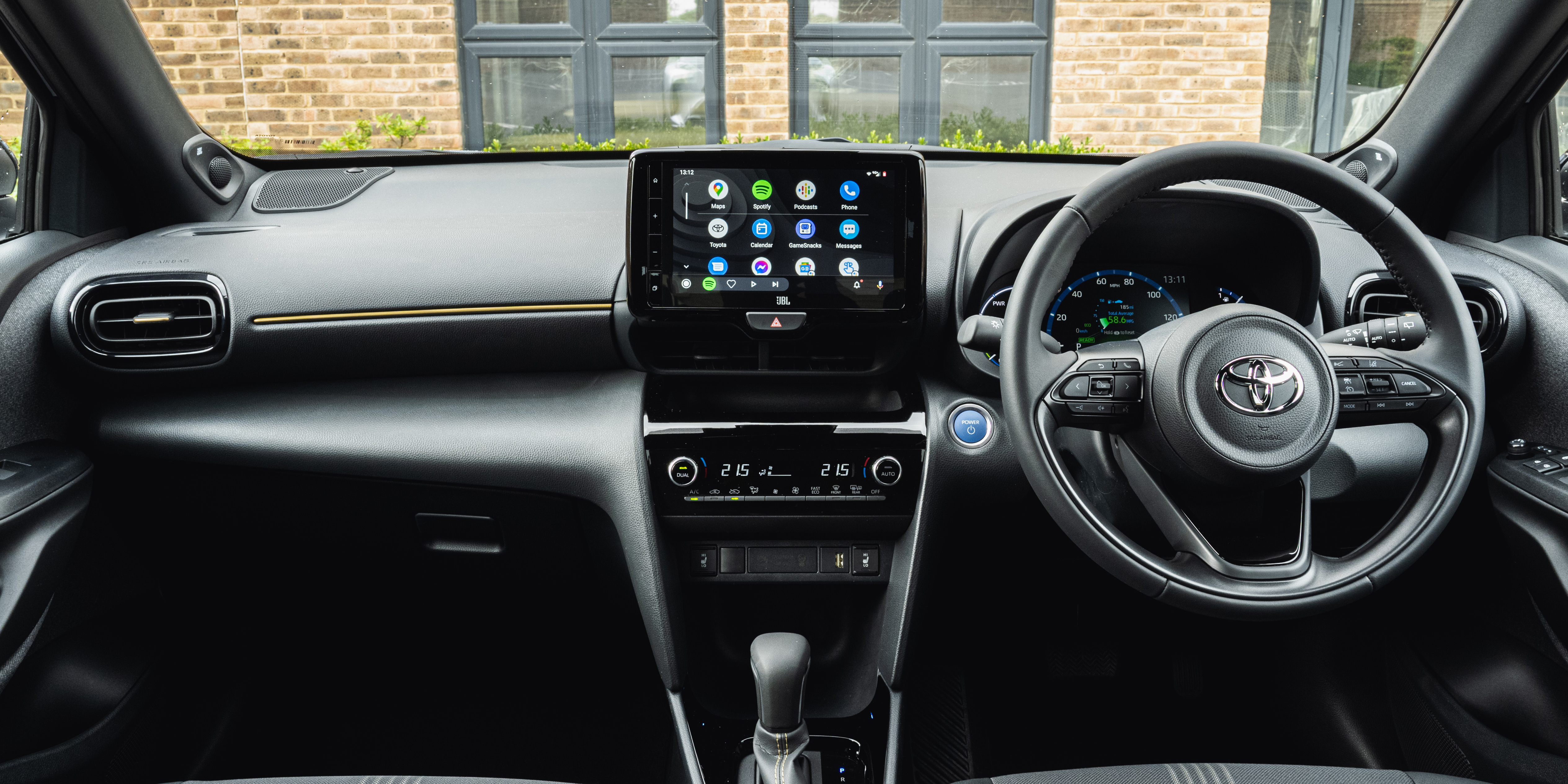 Toyota Yaris Cross Review 2024 | Hybrid SUV Interior & Price | Carwow