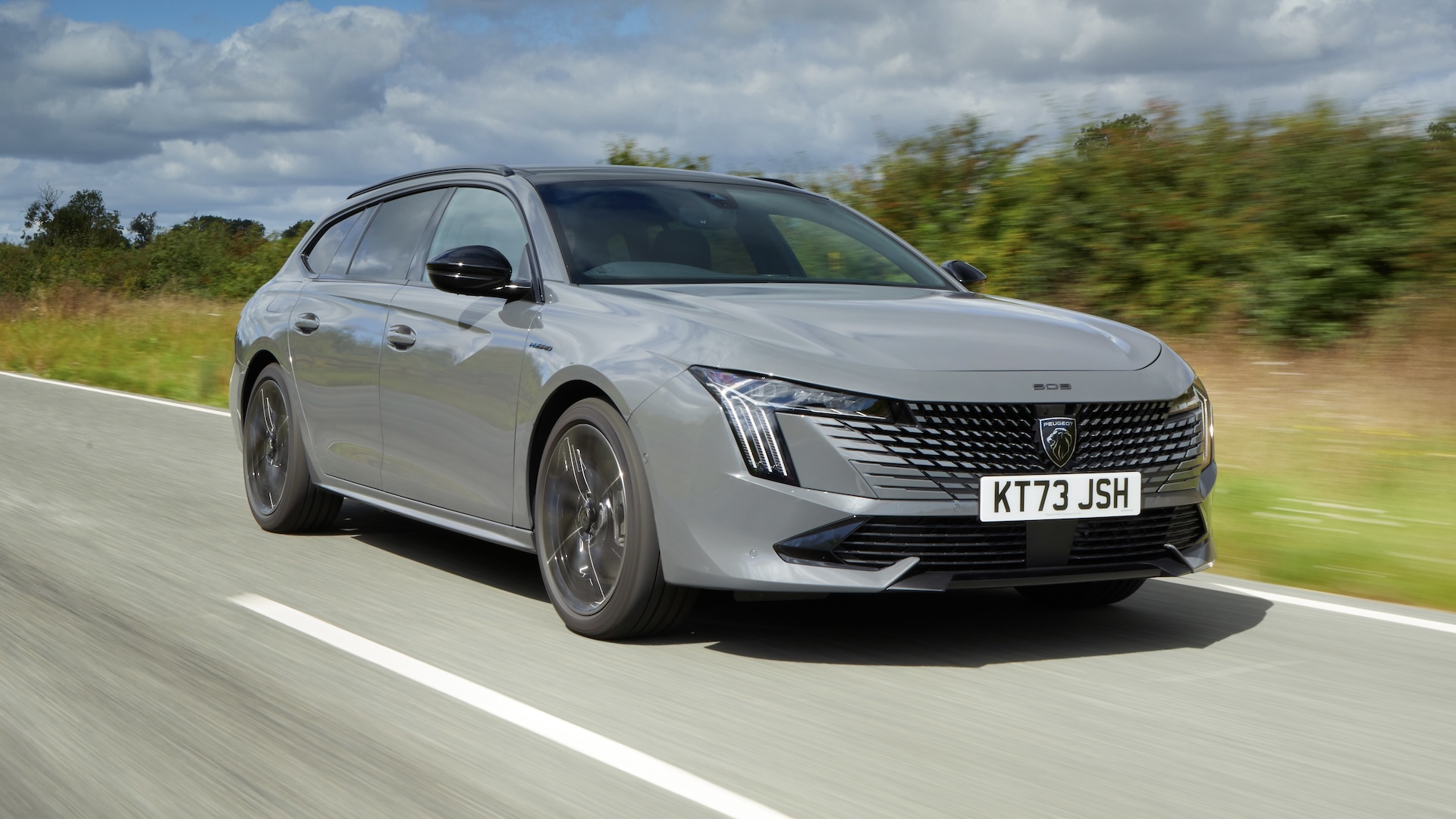 Peugeot 508 SW Review 2025 | Performance & Pricing | Carwow