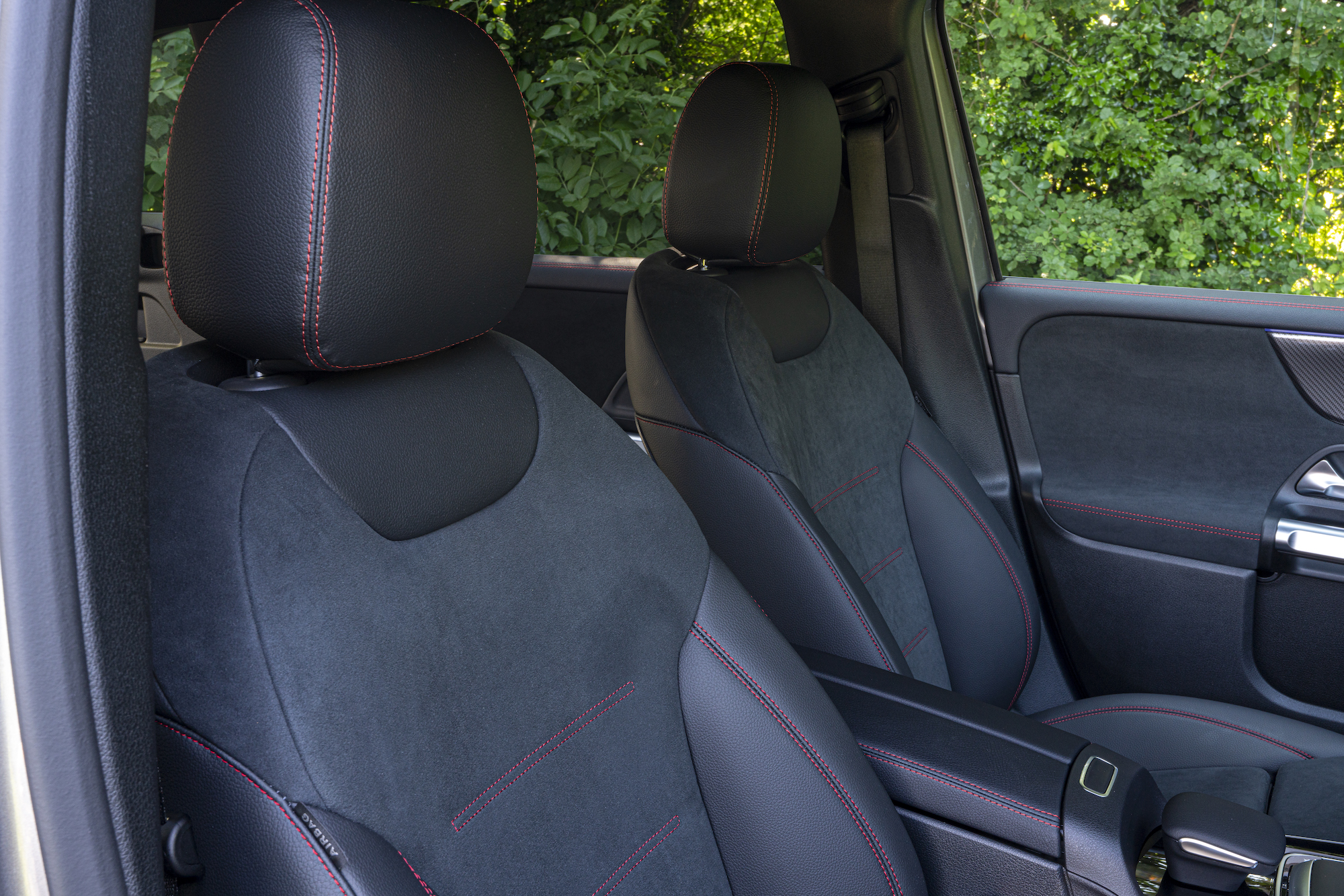 Mercedes-Benz GLB Review 2024 | Price, Interior & Boot Space | Carwow